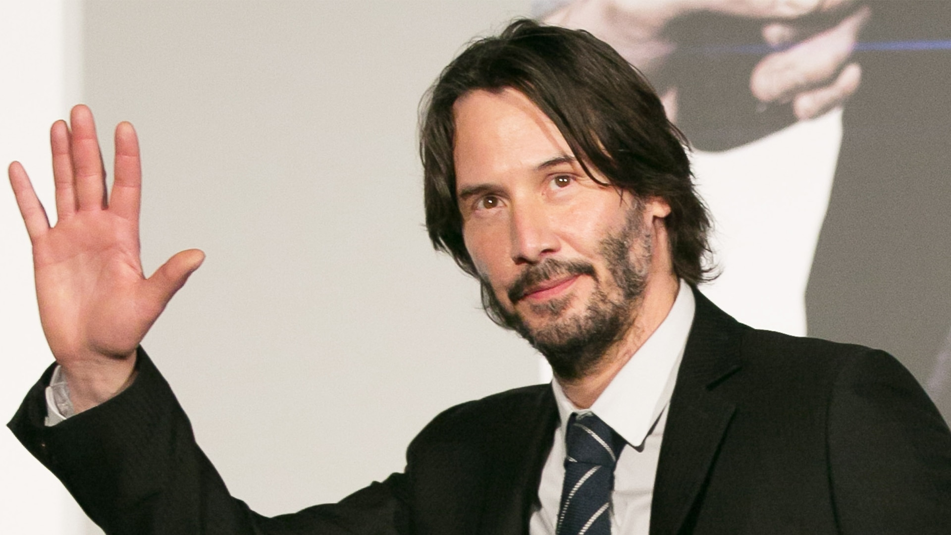 Watch Access Hollywood Interview: Keanu Reeves Helps His Fellow ...