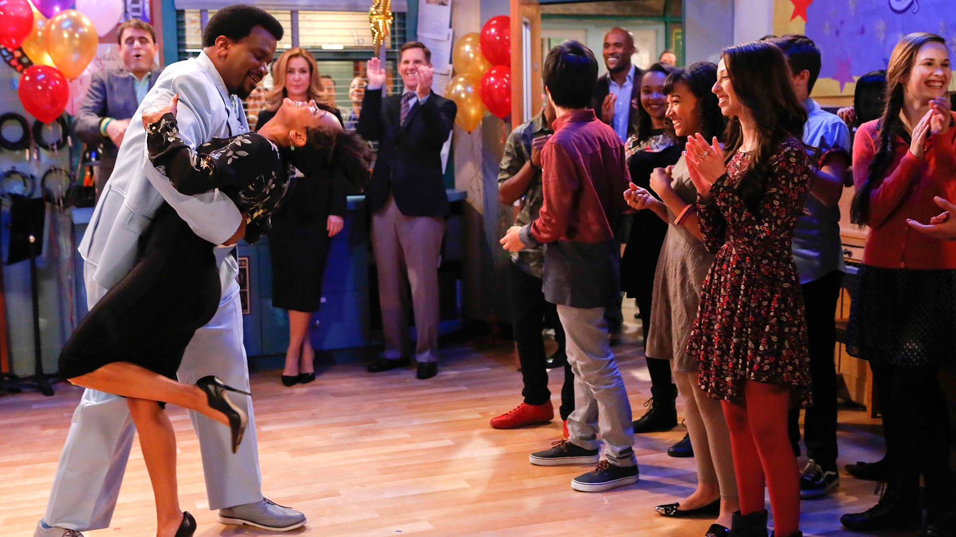 Watch Mr. Robinson Episode: Series Premiere - NBC.com