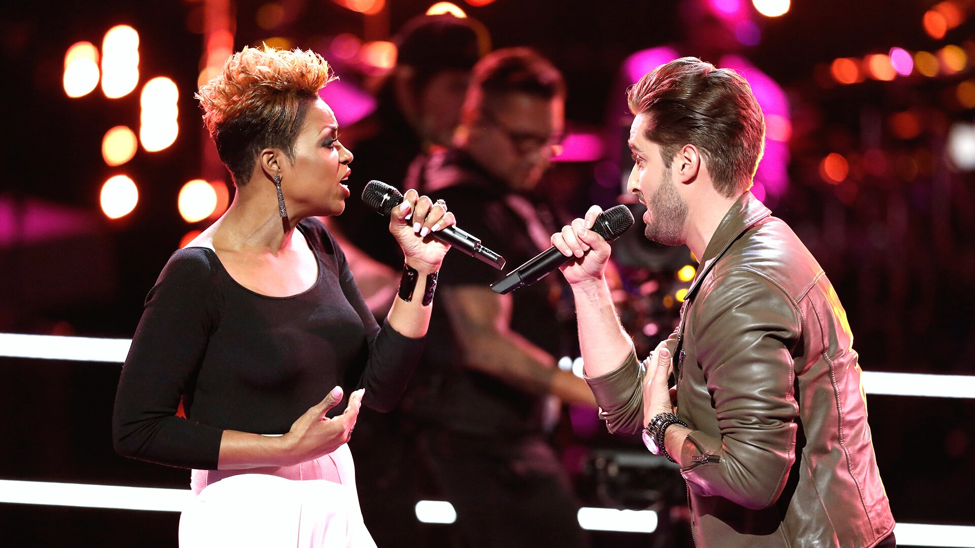 Watch The Voice Highlight: Cassandra Robertson vs. Viktor Király ...