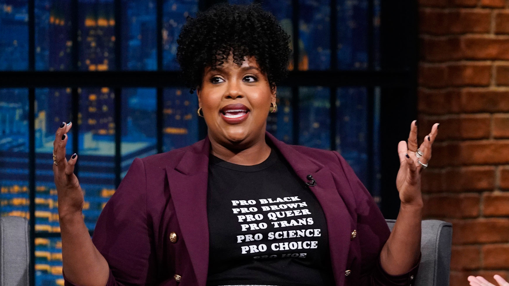 Watch Late Night with Seth Meyers Interview: Natasha Rothwell Met ...