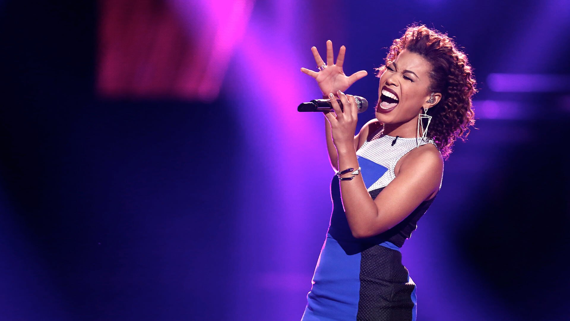 Watch The Voice Highlight: India Carney: "Dark Side" Instant Save ...