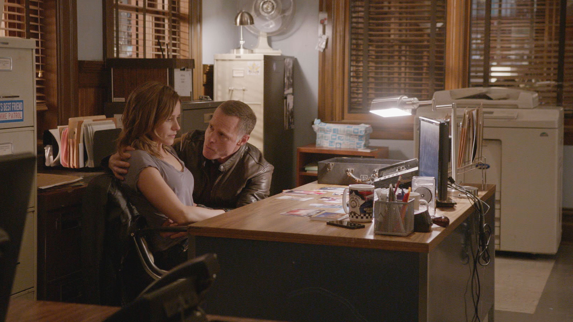 Watch Chicago Fire Sneak Peek: Sneak Peek: Lindsay's Haunting Discovery ...