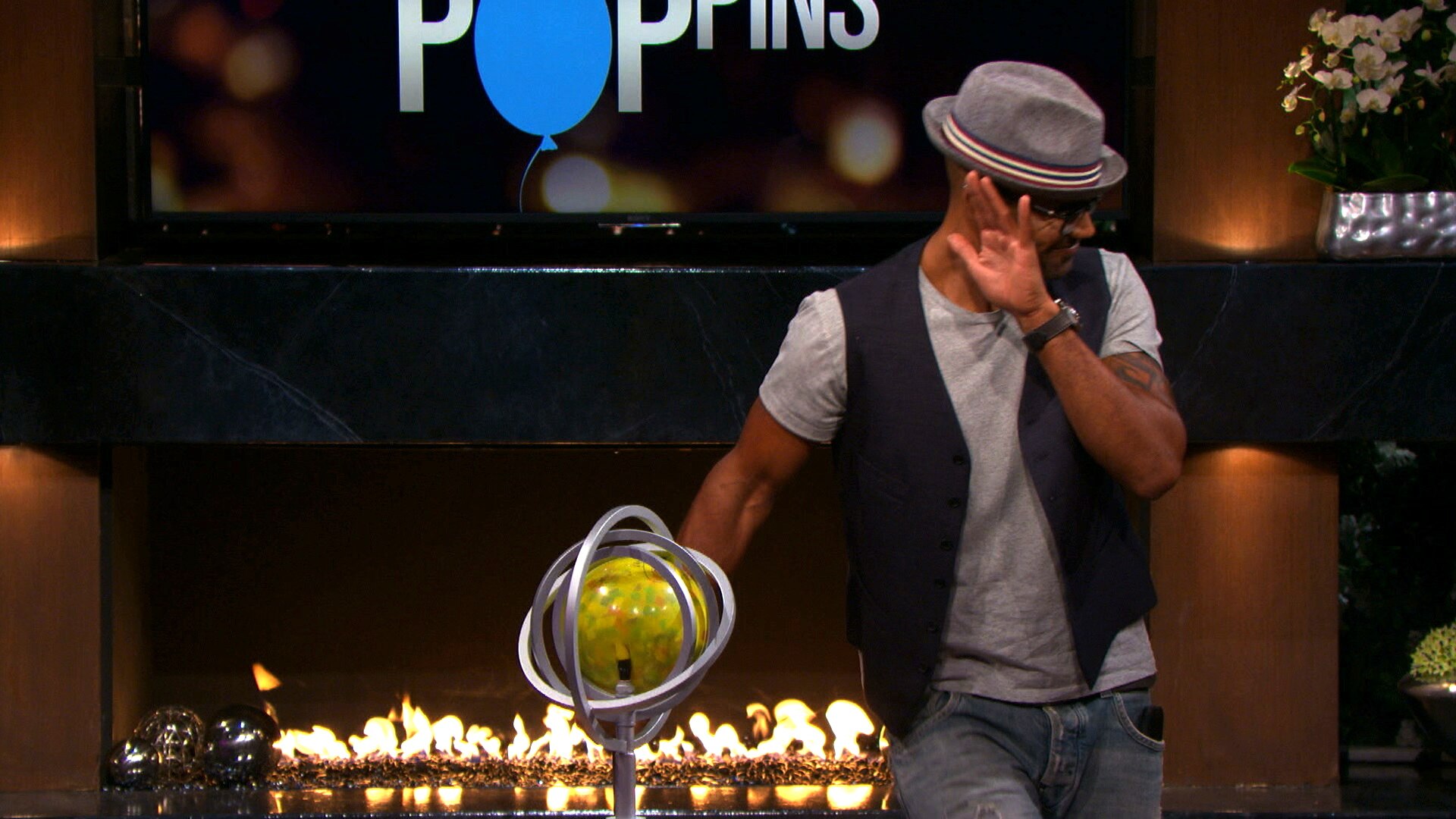 Watch Hollywood Game Night Sneak Peek: Shemar Moore Gets It Poppin ...