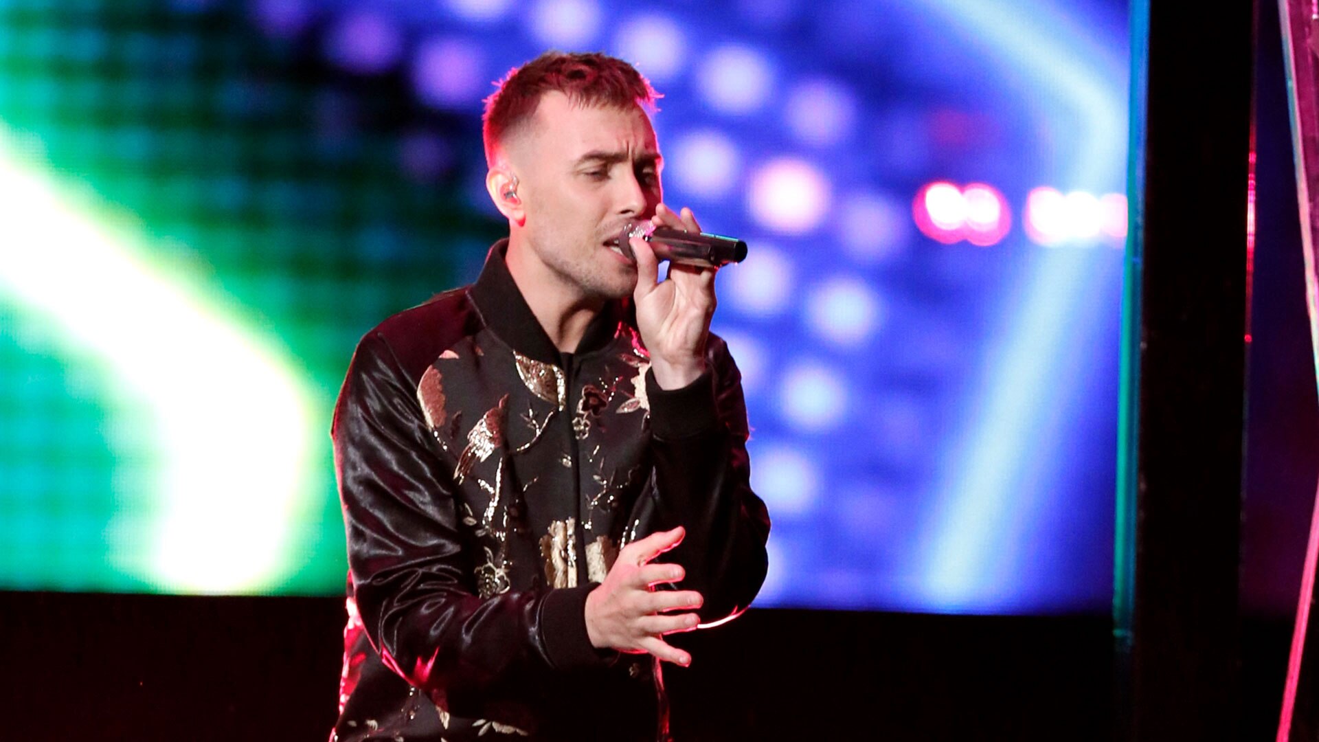 Watch The Voice Highlight: Hunter Plake: "Somebody That I Used to Know ...