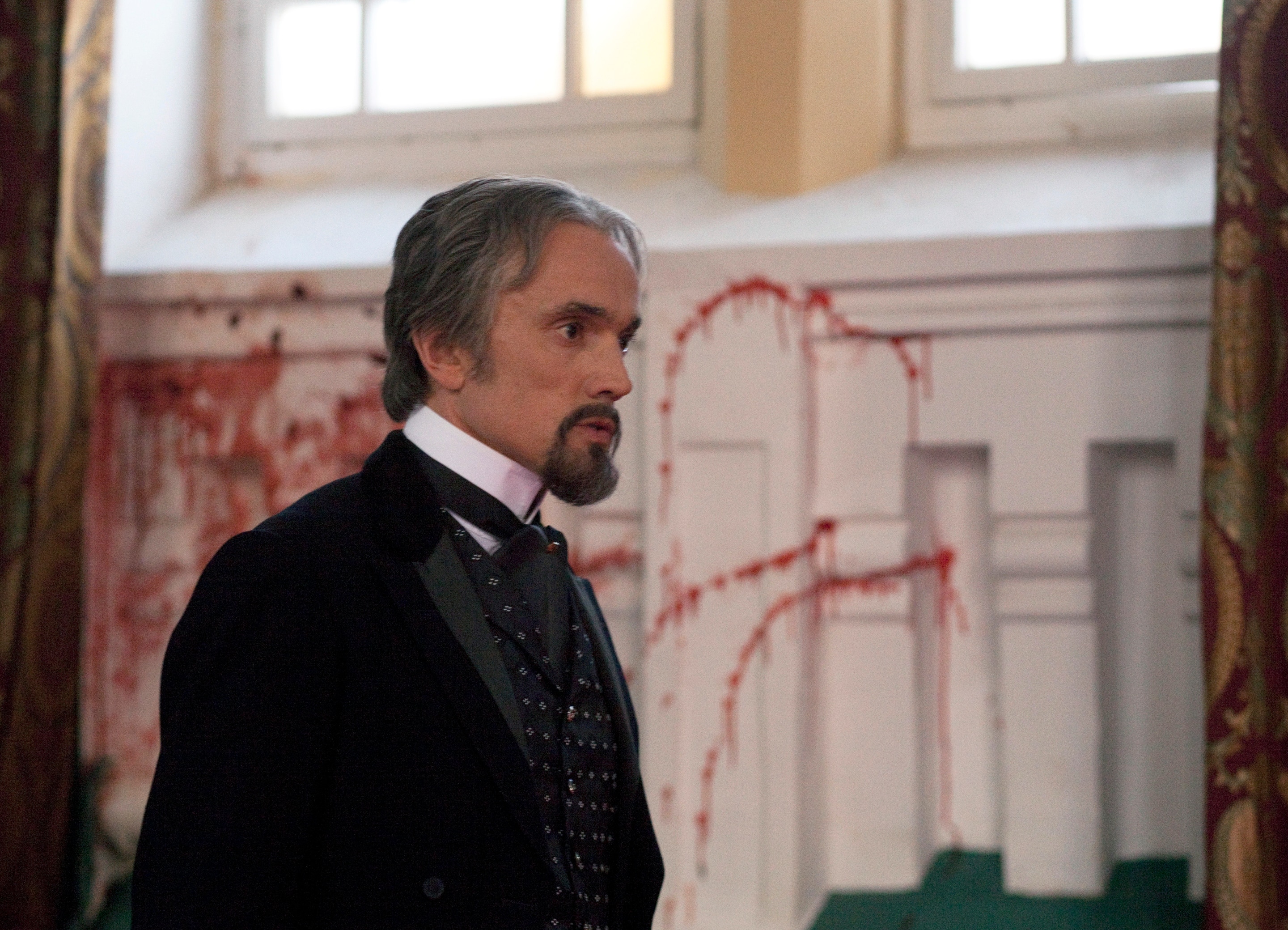 Dracula: Four Roses Photo: 1500256 - NBC.com