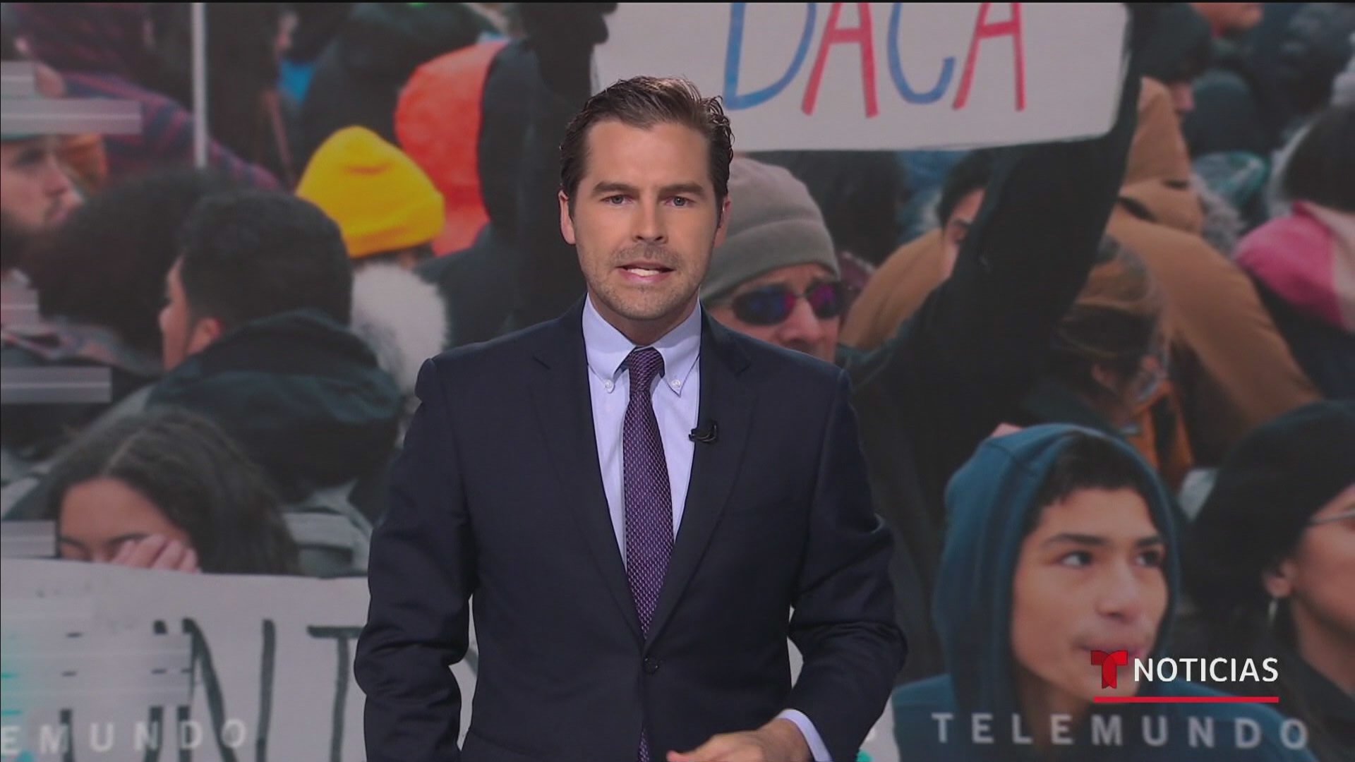 Watch Noticias Telemundo Episode: Noticias Telemundo 11-16 - NBC.com