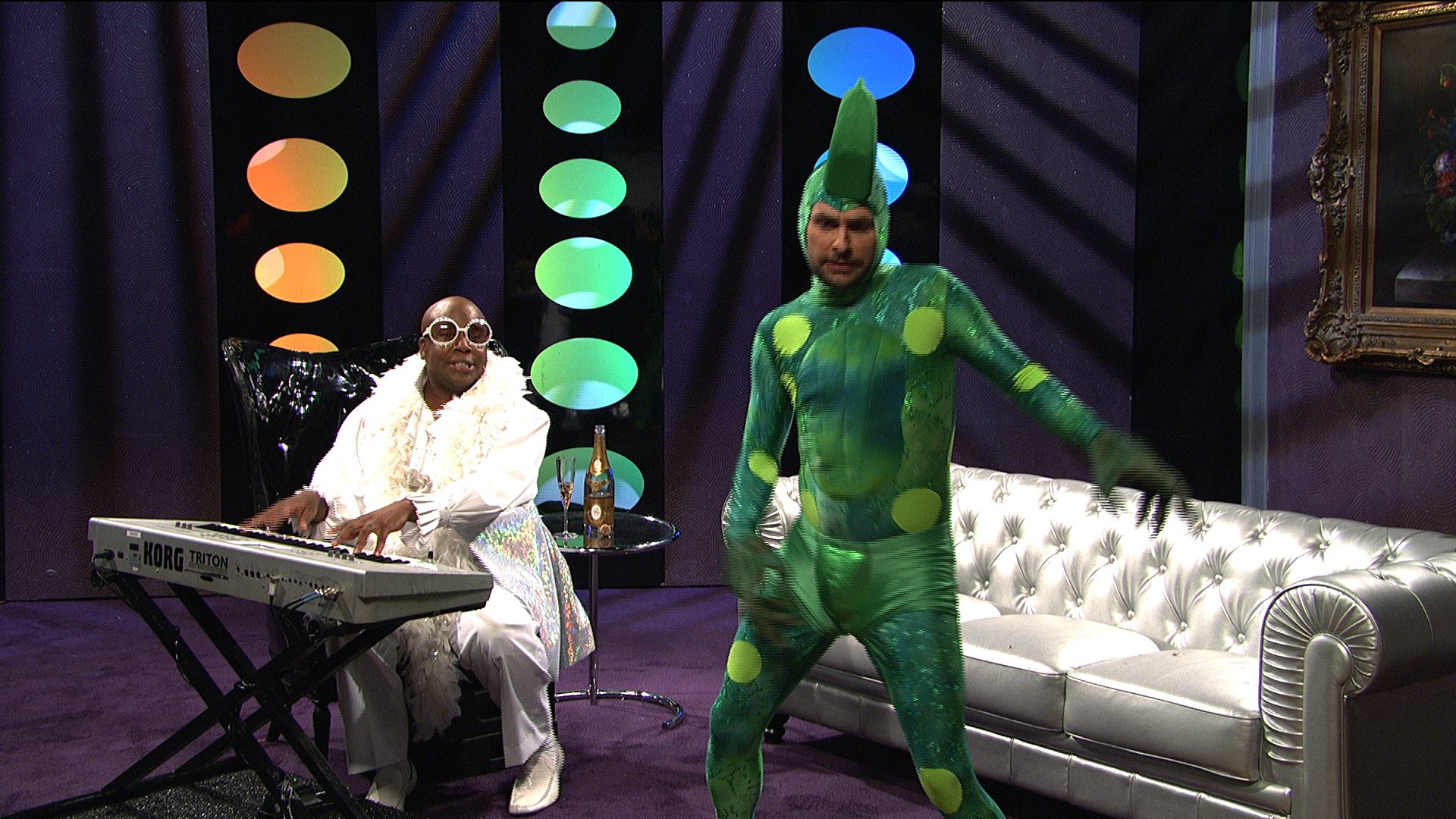 Watch Saturday Night Live Highlight: Getting Freaky with CeeLo - NBC.com