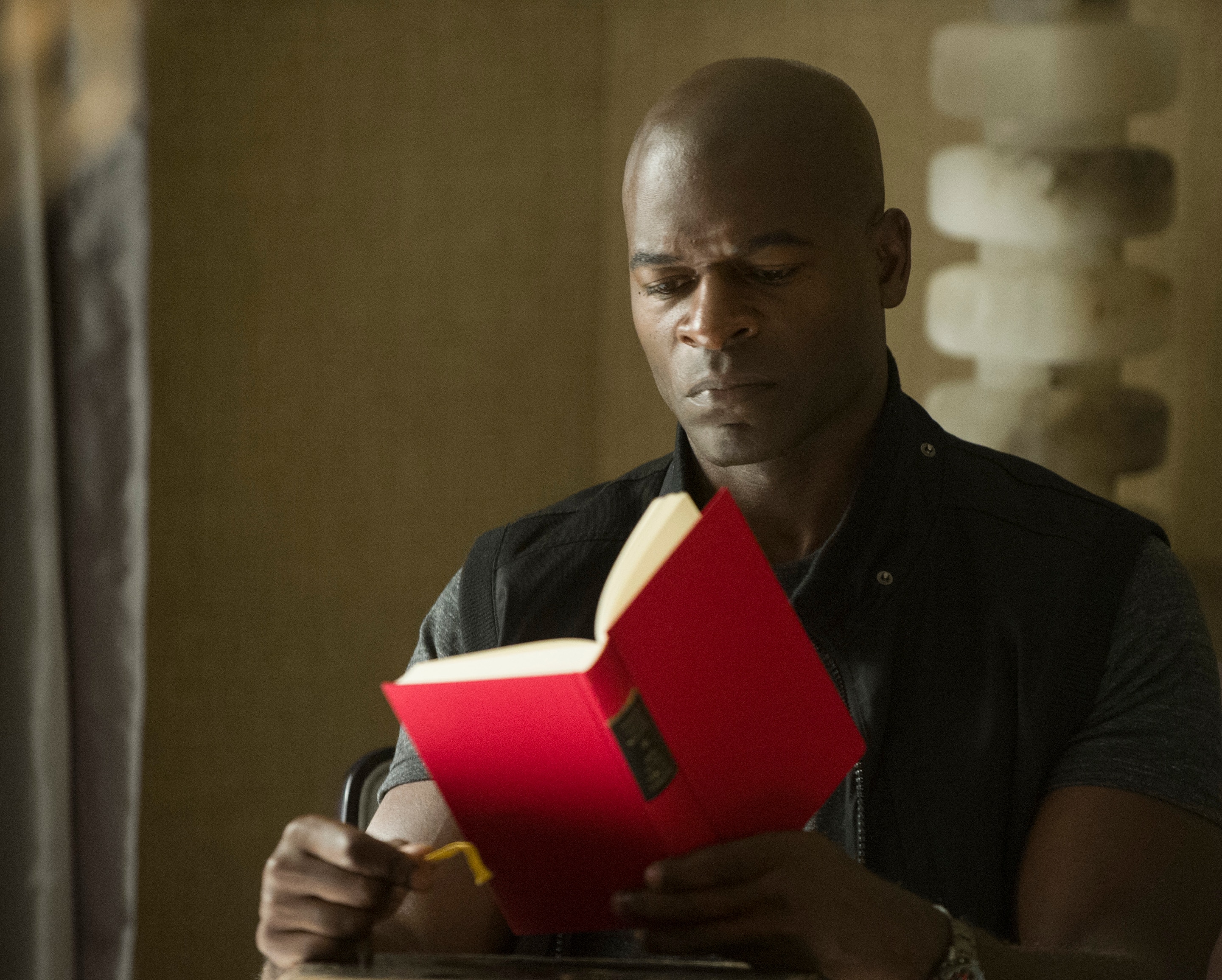 The Blacklist: Monarch Douglas Bank Photo: 1945471 - NBC.com