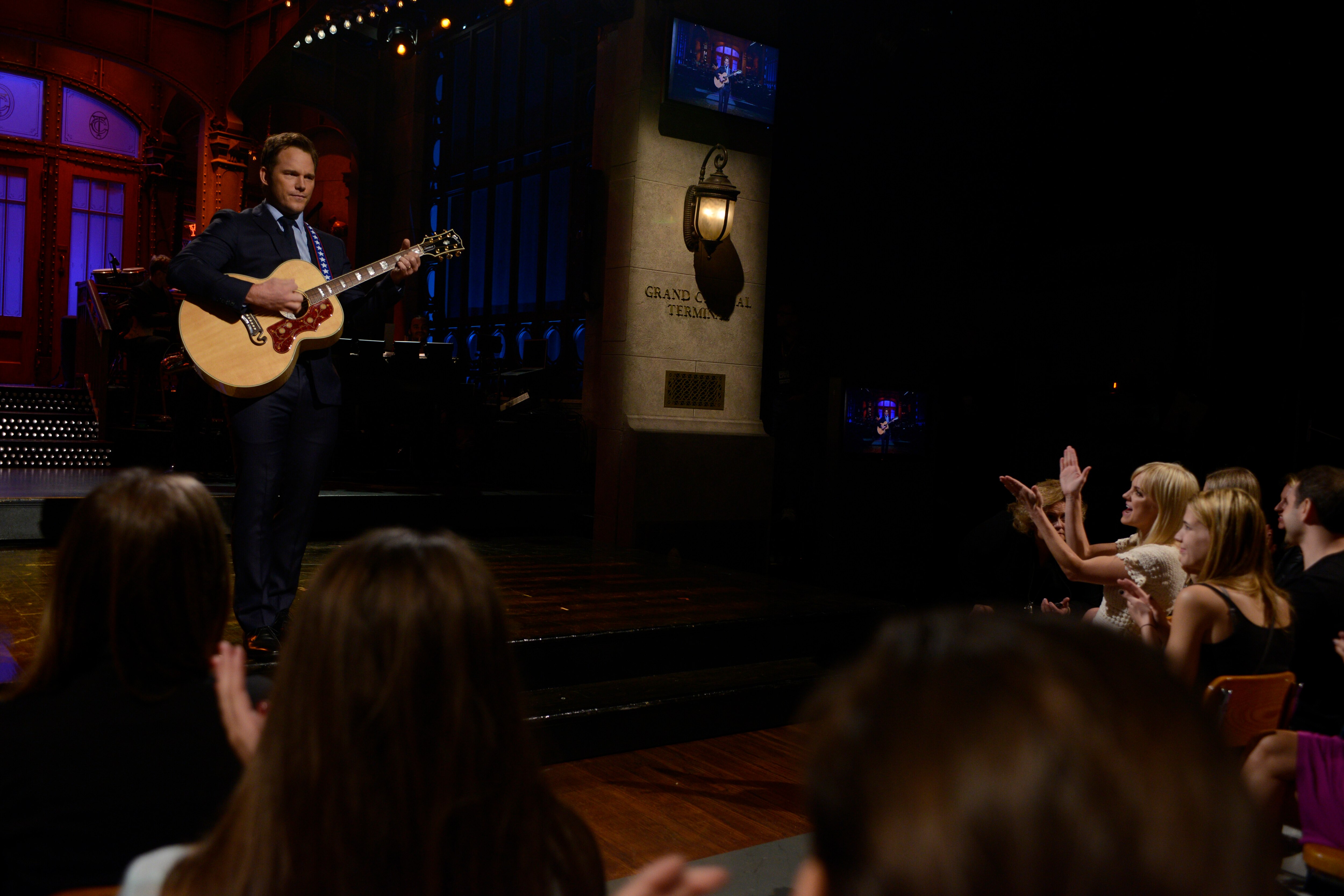 Saturday Night Live: From the Set: Chris Pratt and Ariana Grande Photo ...