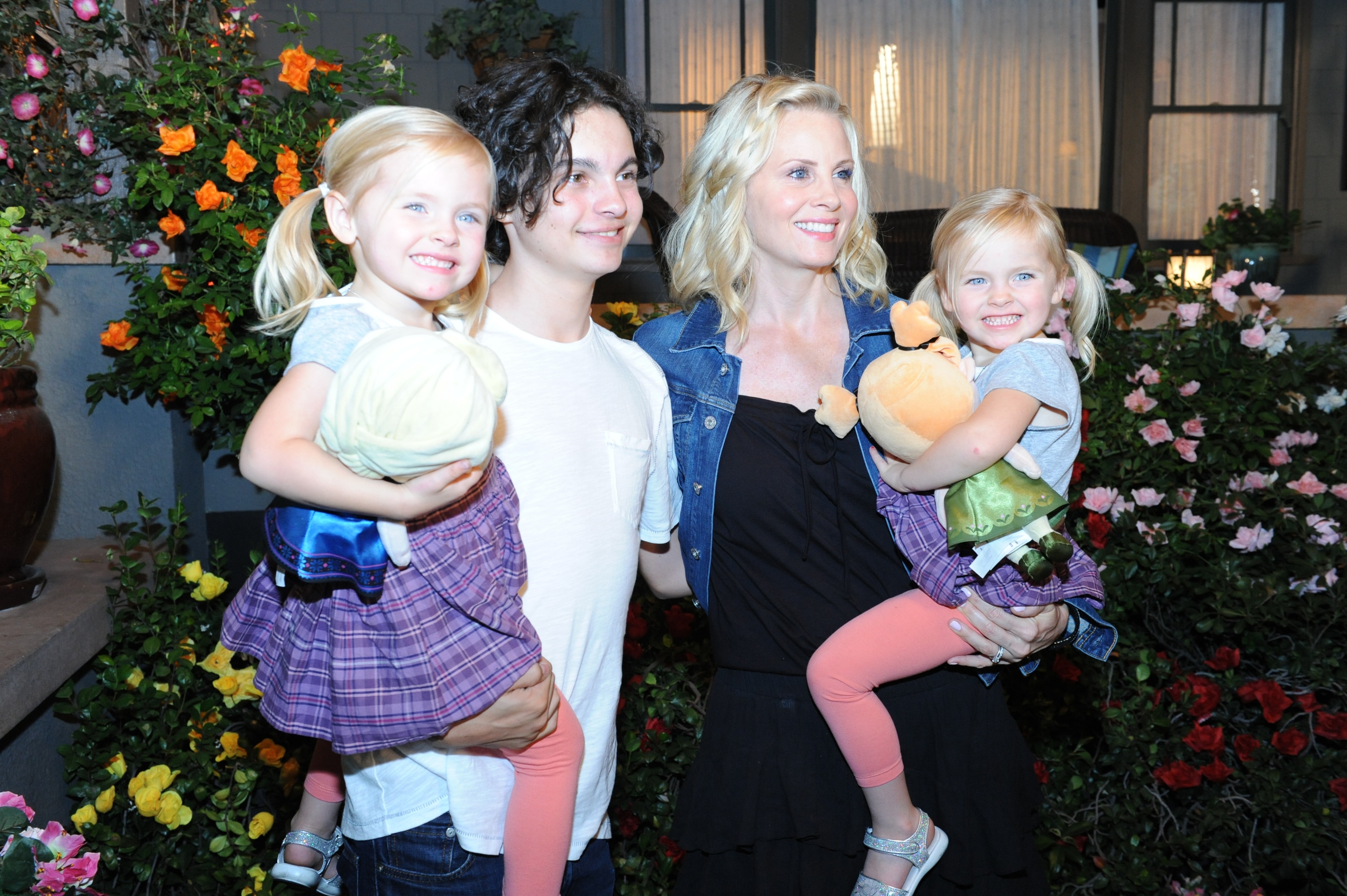Parenthood: In Celebration of Parenthood's 100th Episode Photo: 2173656 ...