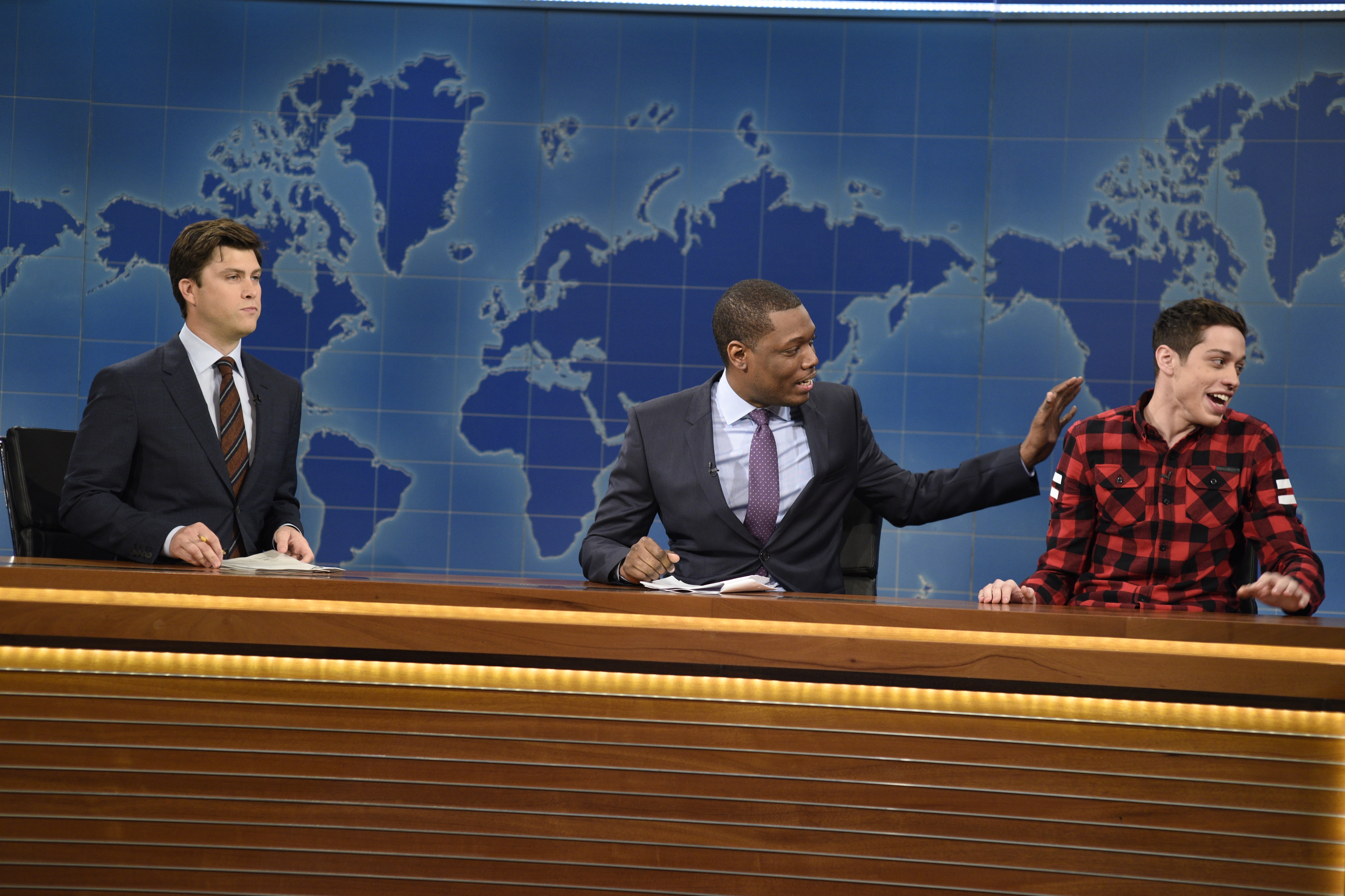 Saturday Night Live: From the Set: Miley Cyrus Photo: 2504396 - NBC.com