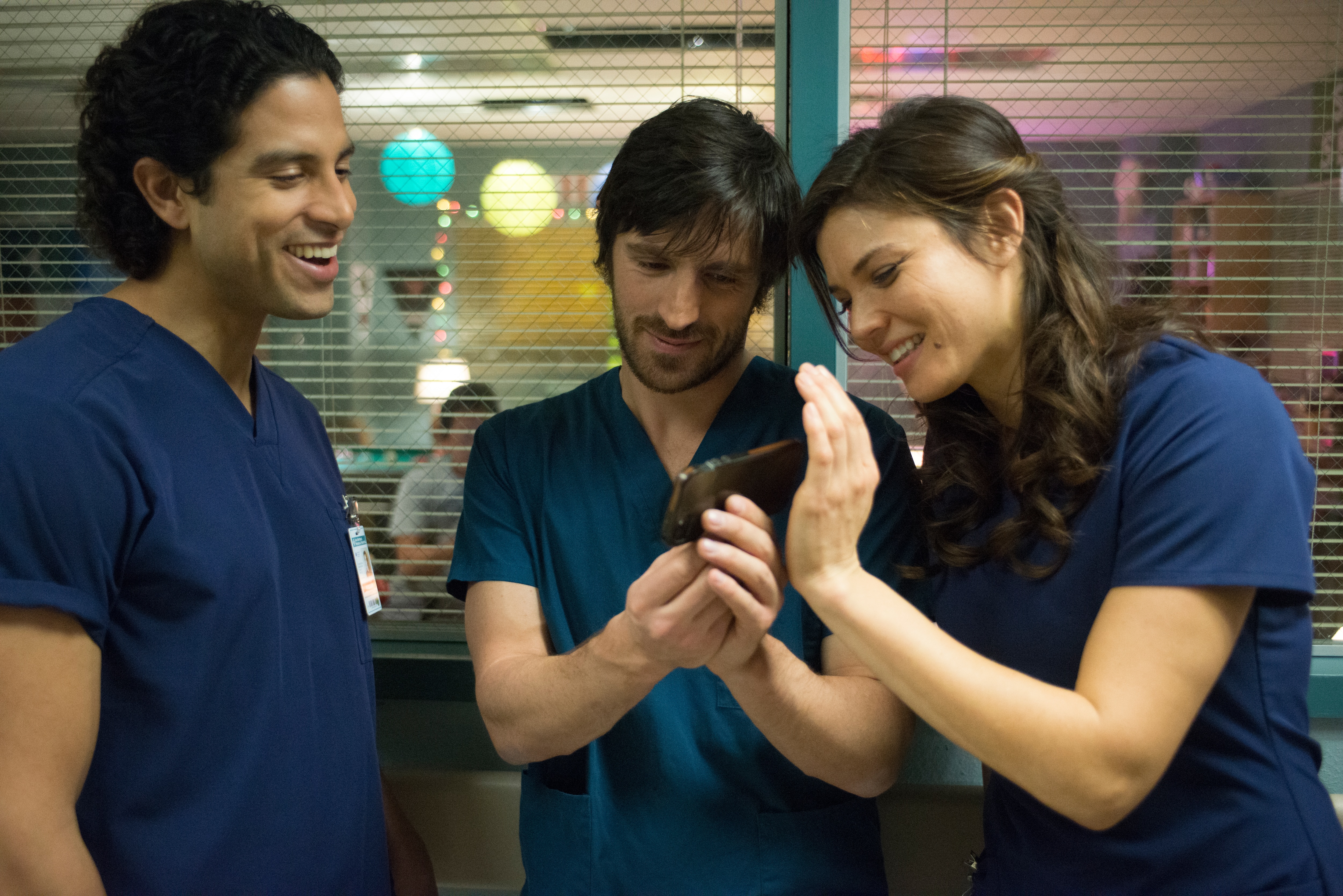 The Night Shift: Behind the Scenes: "Shock to the Heart" Photo: 2270231 ...