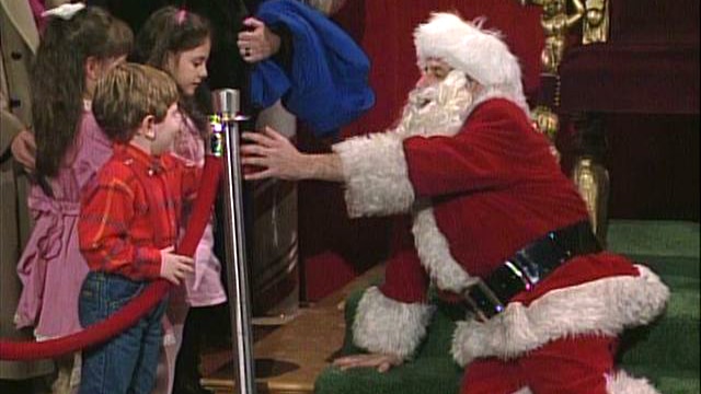 Watch Saturday Night Live Highlight: Master Thespian Plays Santa Claus ...