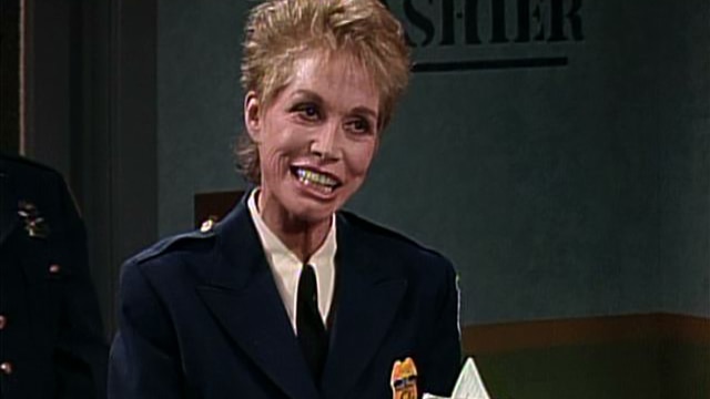 Watch Saturday Night Live Highlight: Customs - NBC.com