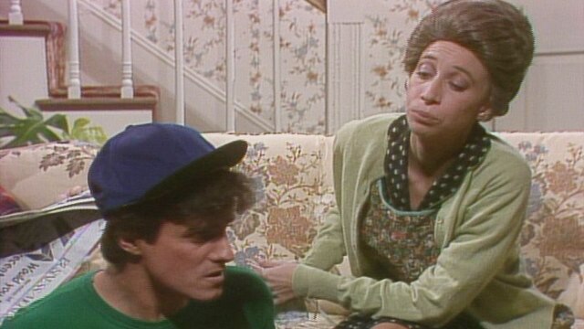 Watch Saturday Night Live Highlight: Uncle Teddy's Little Theatre - NBC.com