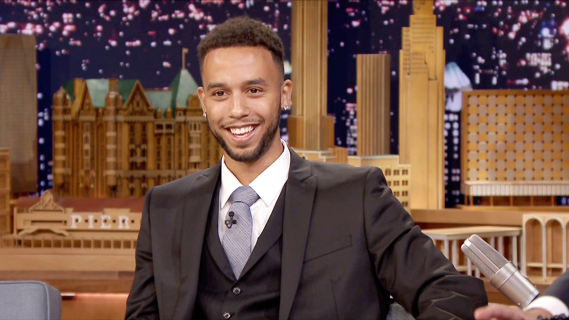 Watch The Tonight Show Starring Jimmy Fallon Interview: French Train ...