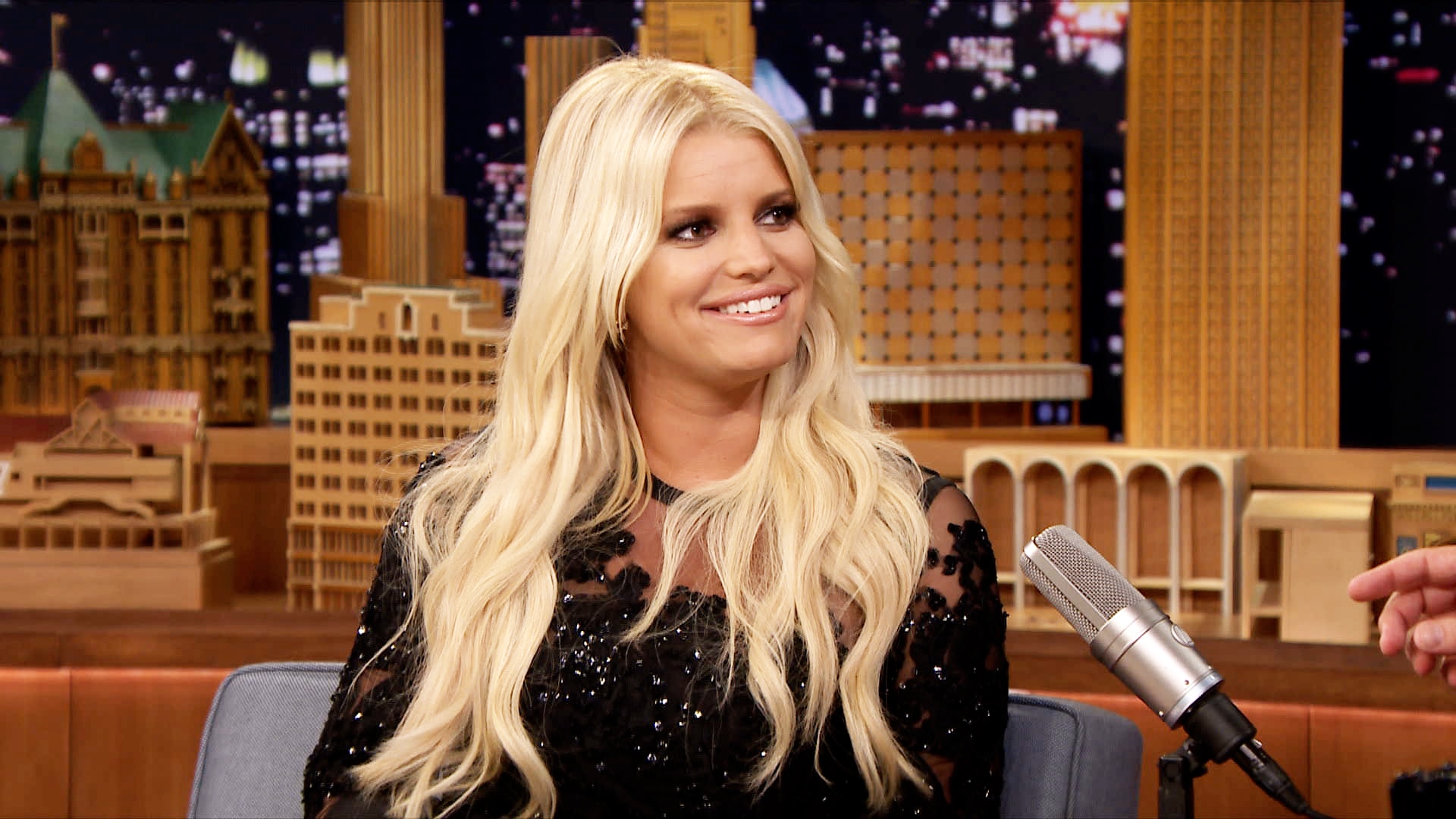 Watch The Tonight Show Starring Jimmy Fallon Interview: Jessica Simpson ...