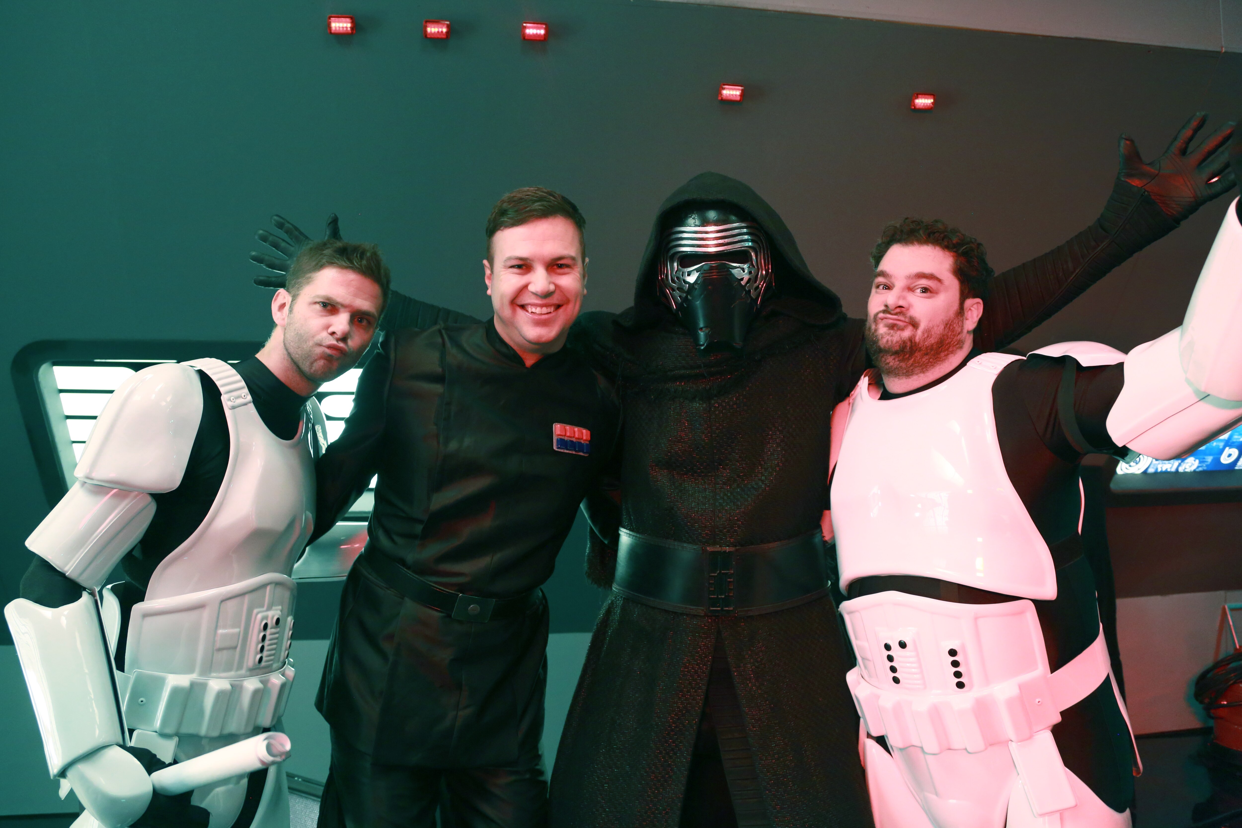 Saturday Night Live: Behind the Scenes: Undercover Boss Photo: 2597156 ...