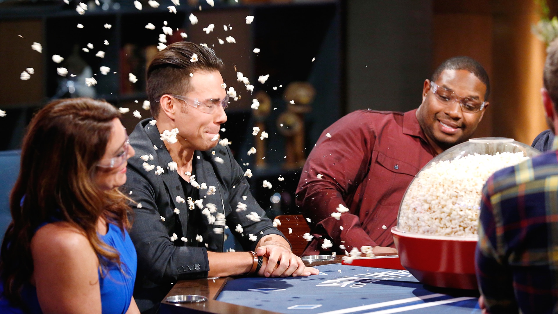 Watch Hollywood Game Night Highlight: That's Pretty Corny - NBC.com