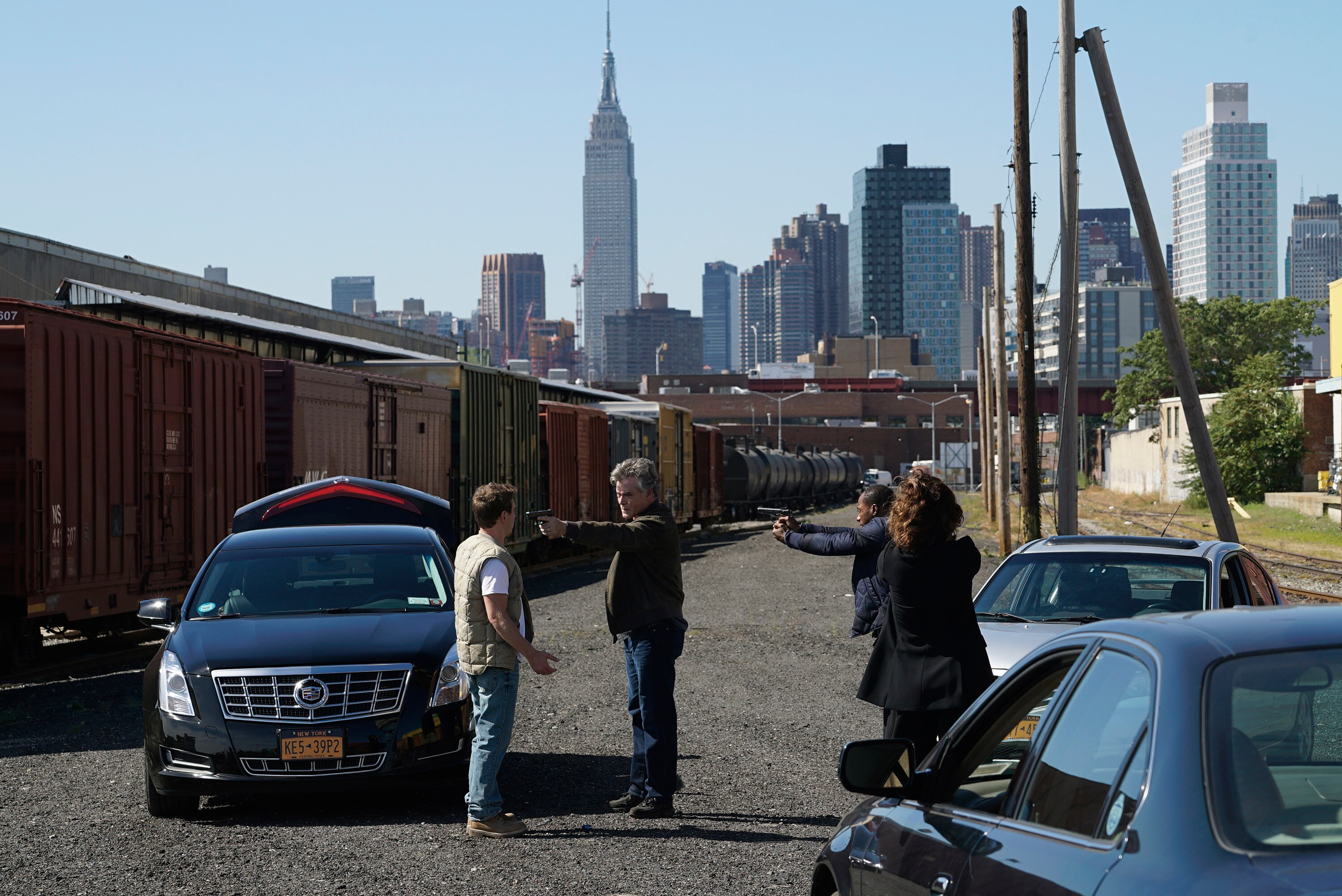Shades of Blue: Live Wire Act Photo: 2629036 - NBC.com