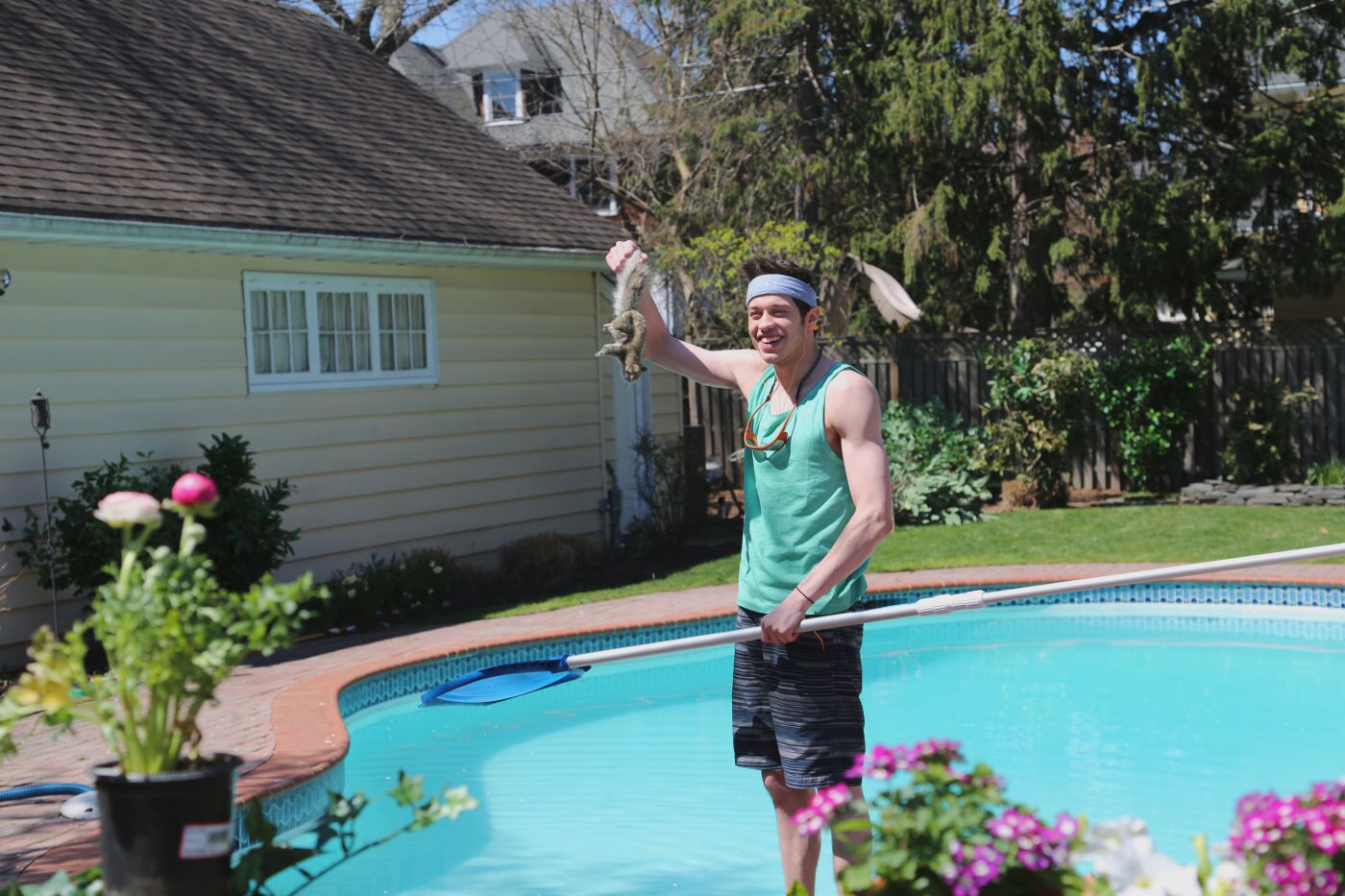 Saturday Night Live: From the Set: Julia Louis-Dreyfus and Nick Jonas ...