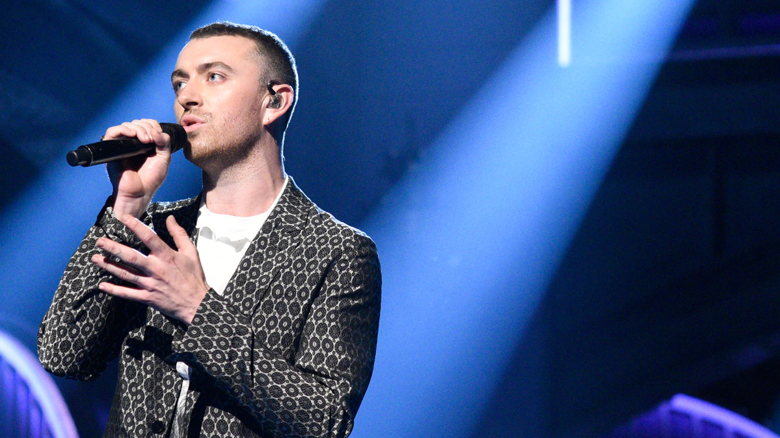 Watch Access Hollywood Interview: Sam Smith Opens Up About Gender ...