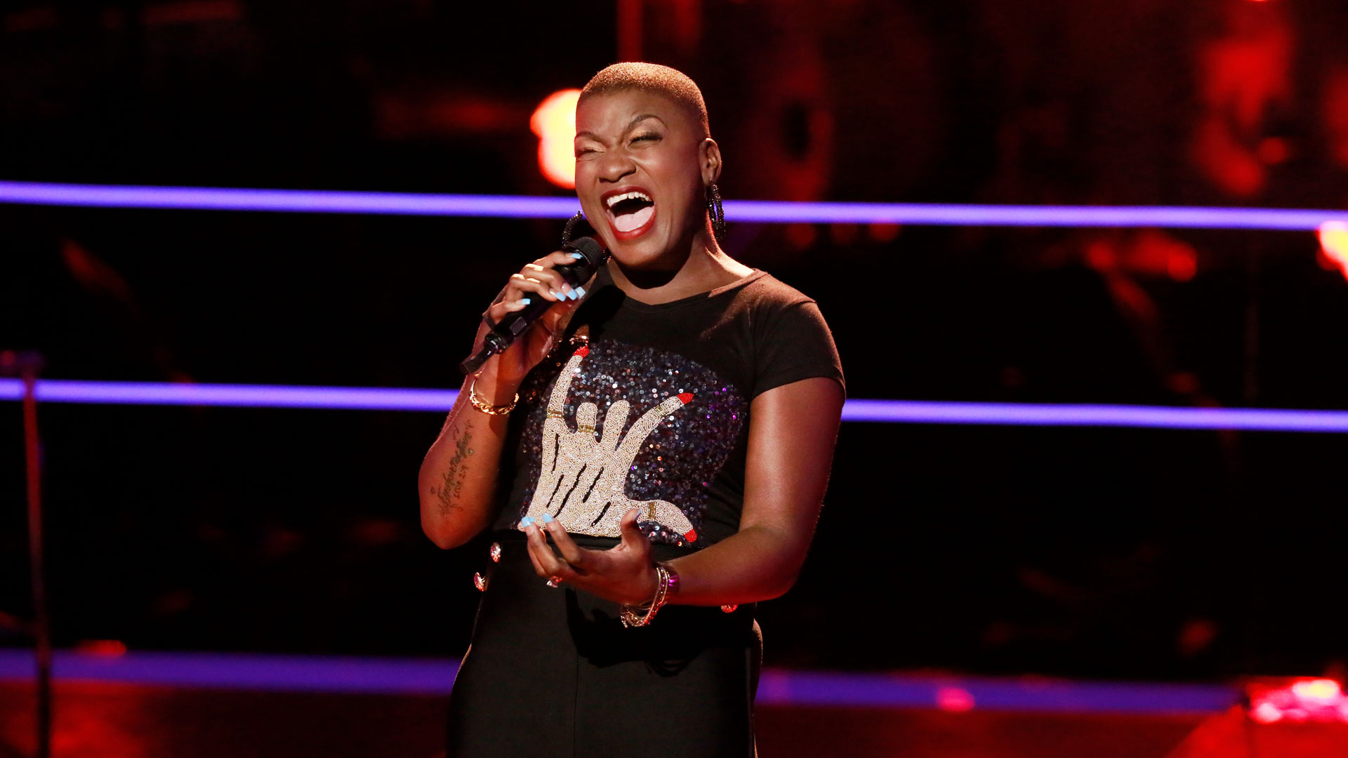 Watch The Voice Highlight: Janice Freeman: "I'm Goin' Down" - NBC.com