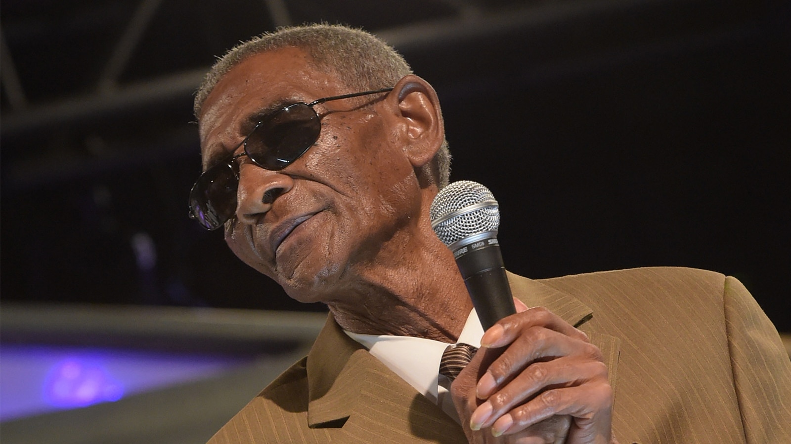 Watch Access Hollywood Interview: 'Everlasting Love' Singer Robert ...