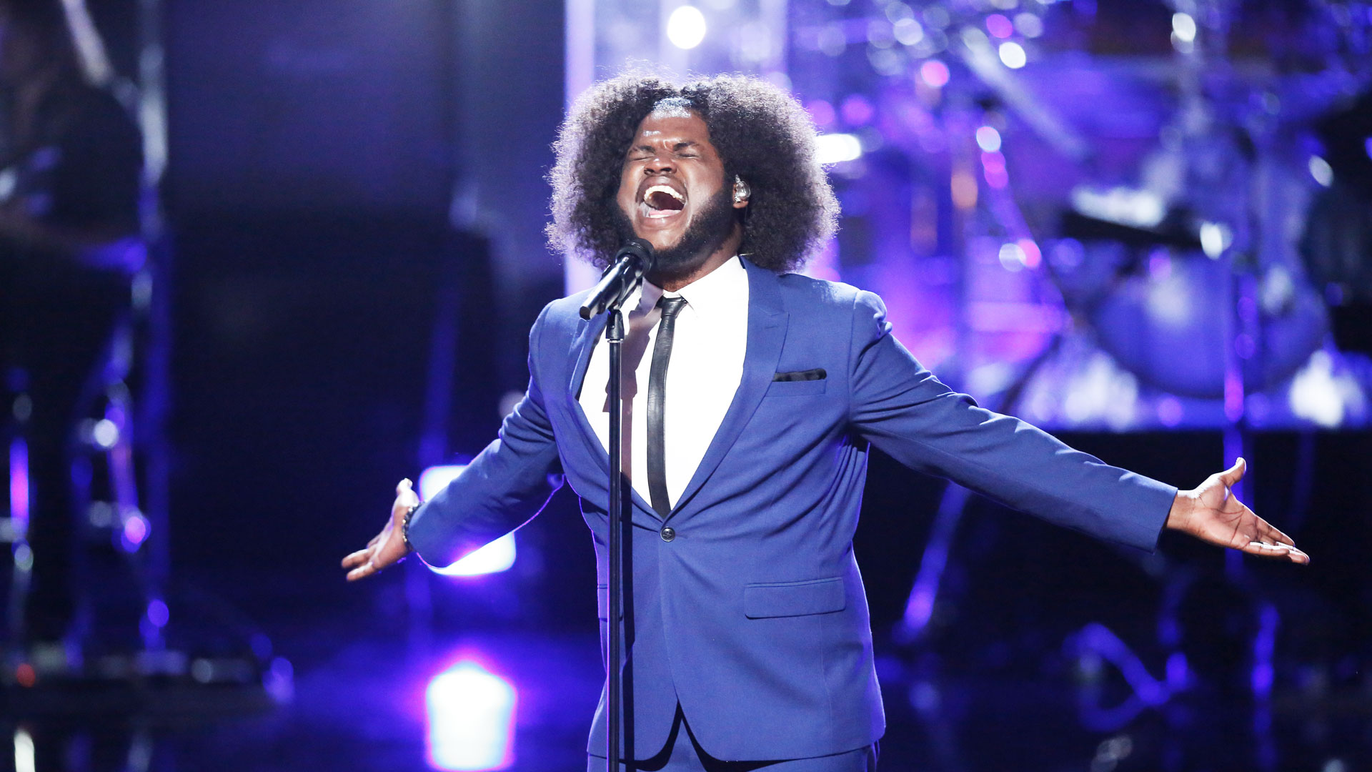 Watch The Voice Highlight: Davon Fleming: "I Am Changing" - NBC.com