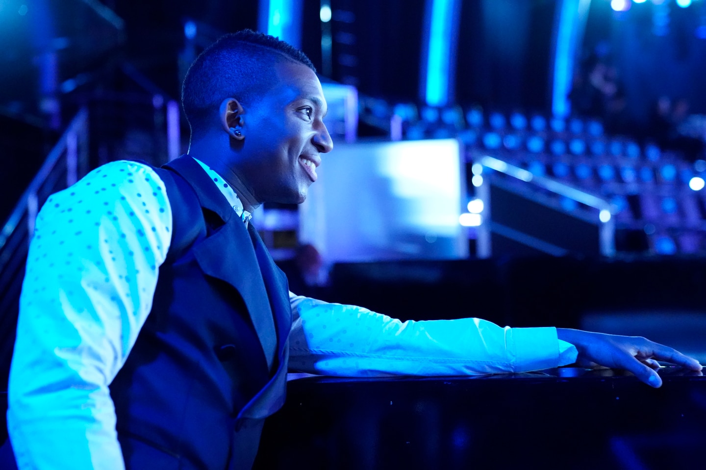 The Voice: Behind the Scenes: Live Top 12 Eliminations Photo: 3039471 ...