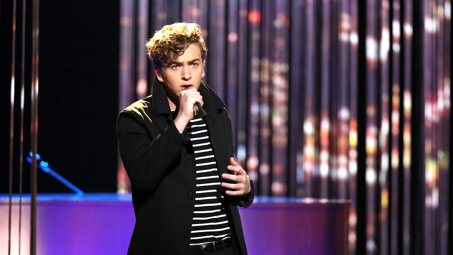 Watch The Voice Highlight: Noah Mac: "Ordinary World" - NBC.com