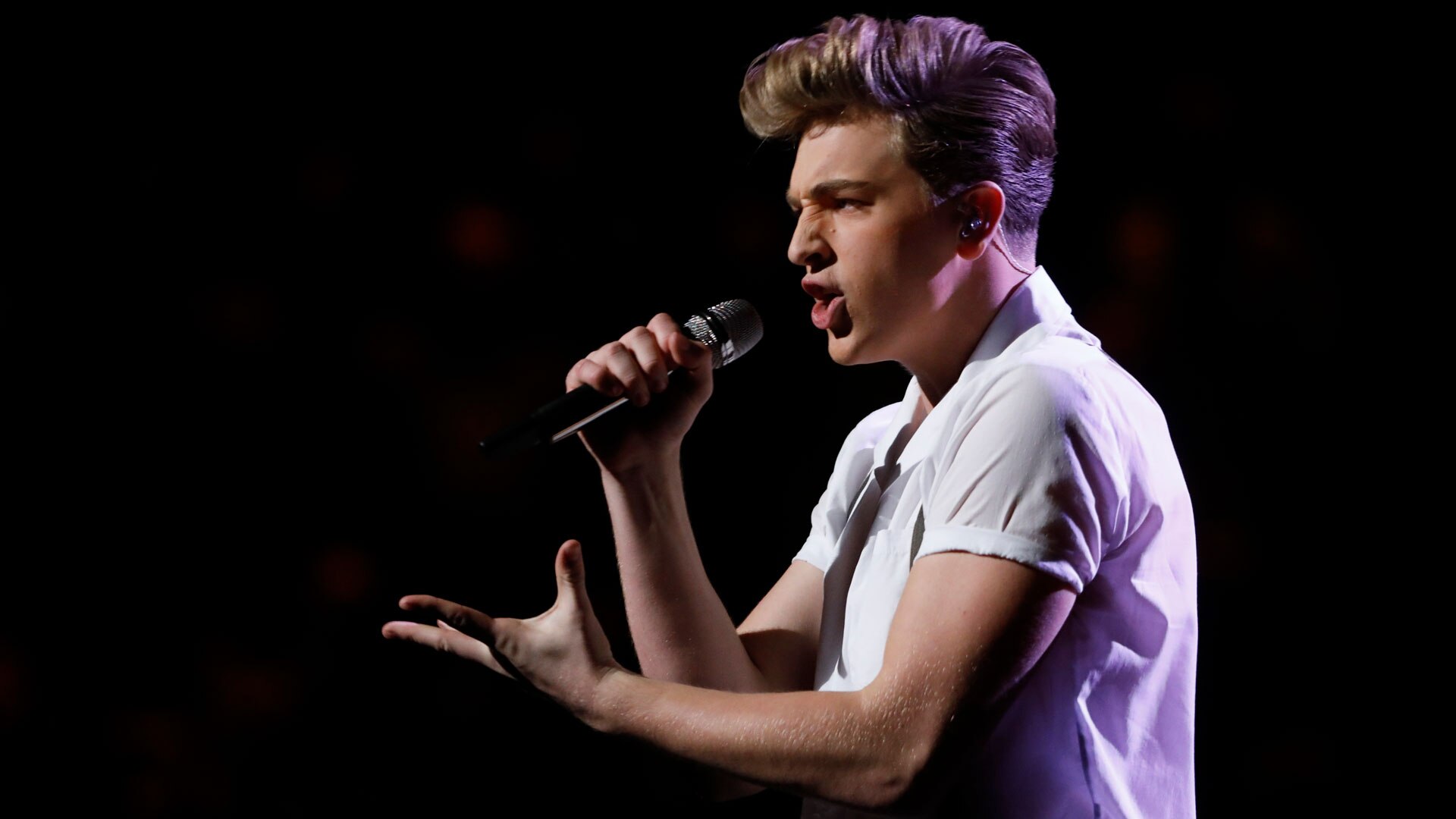 Watch The Voice Highlight: Noah Mac: "River" - NBC.com