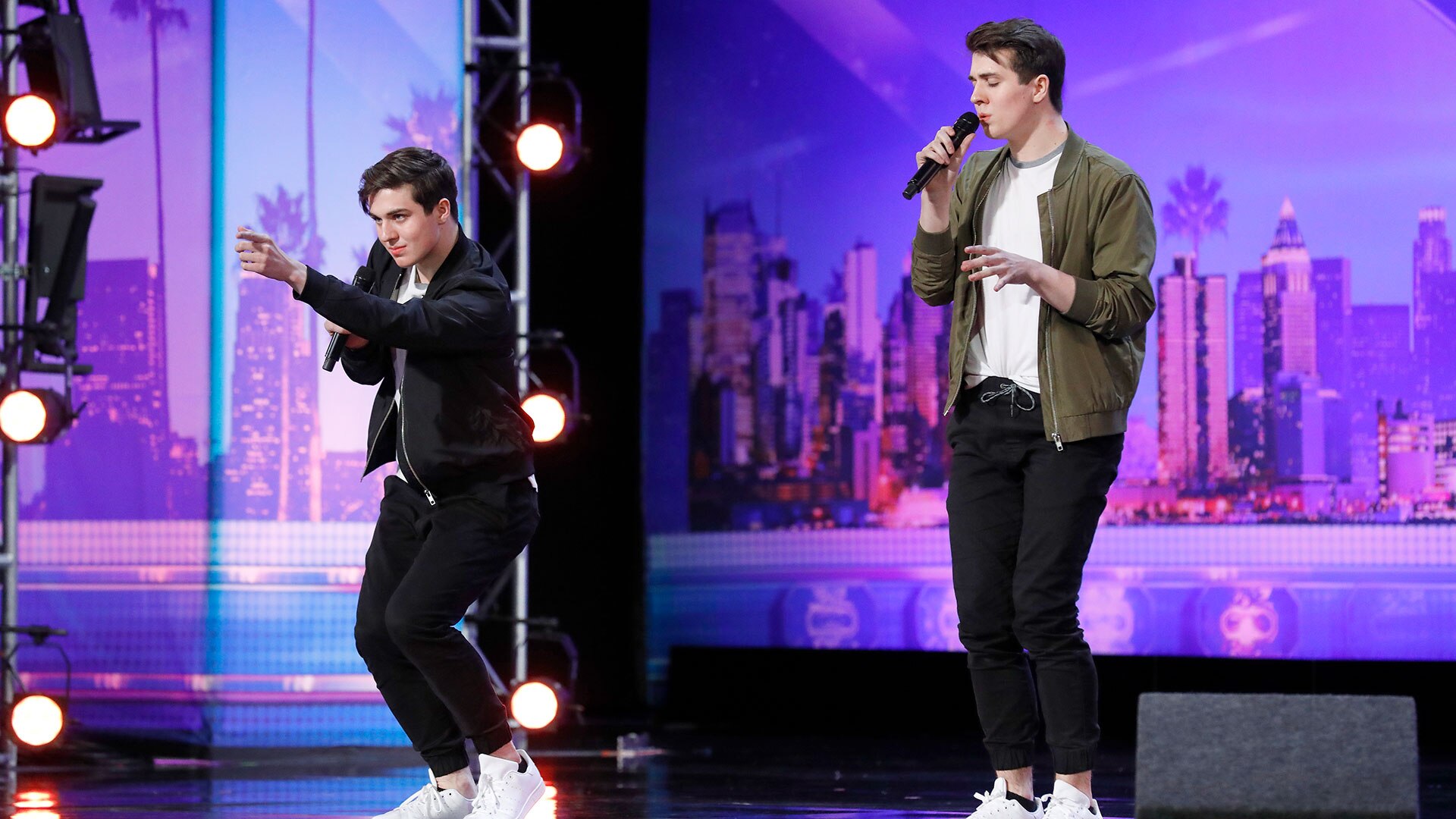 Watch America's Got Talent Highlight: Mirror Image, Auditions 6 - NBC.com