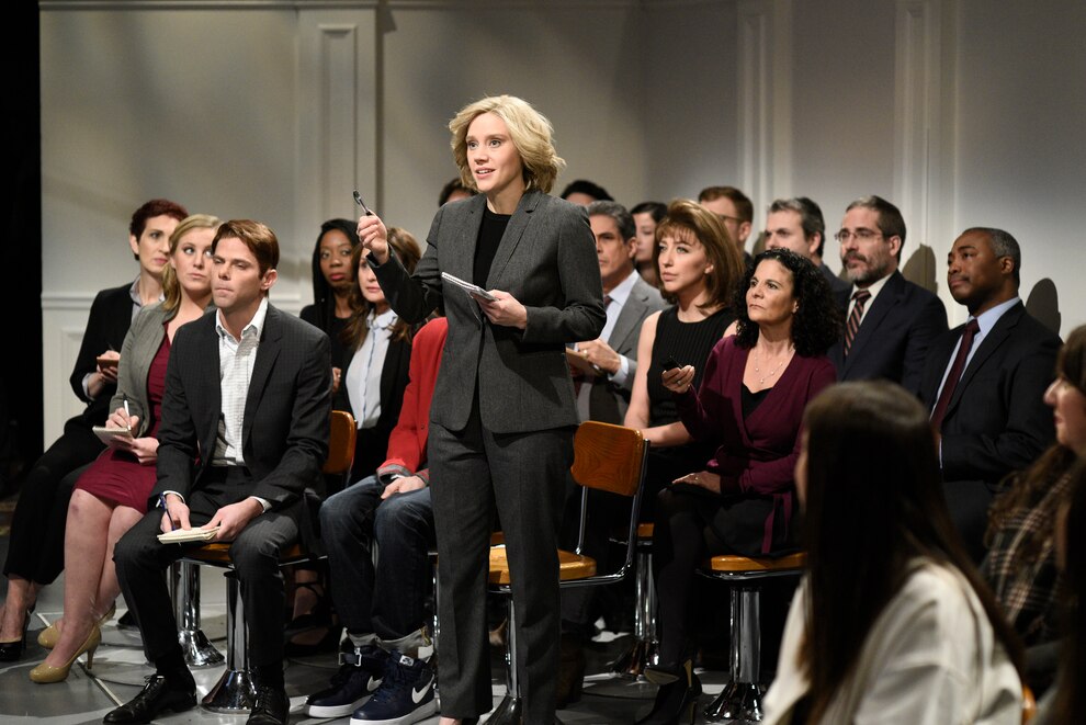 Saturday Night Live: From the Set: Jessica Chastain and Troye Sivan ...