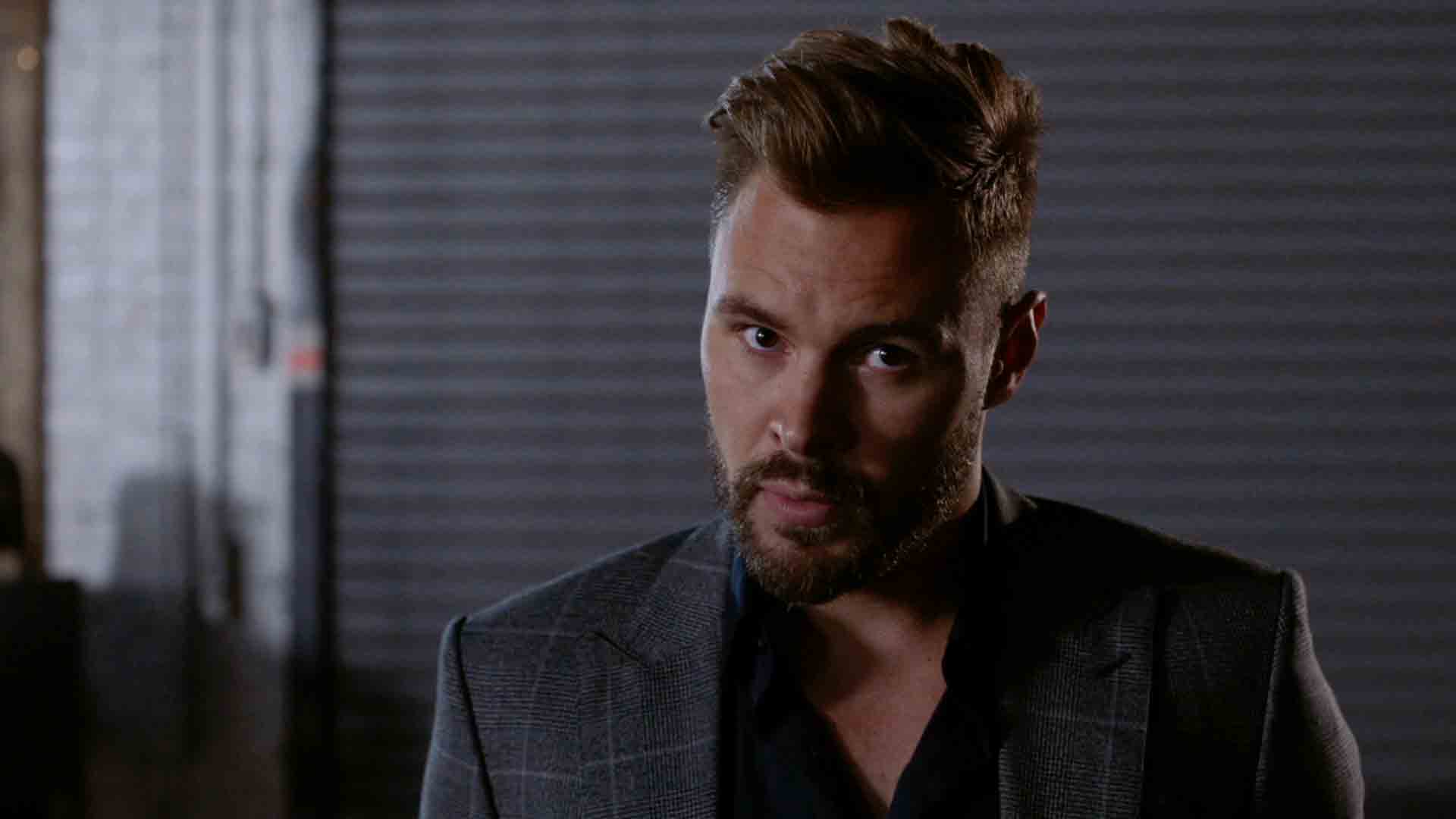 Watch Chicago P.D. Highlight: Bob Ruzek Shot in Action - NBC.com