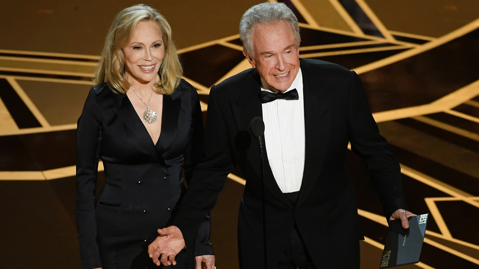 Watch Access Hollywood Highlight: Oscars 2018: Faye Dunaway & Warren ...