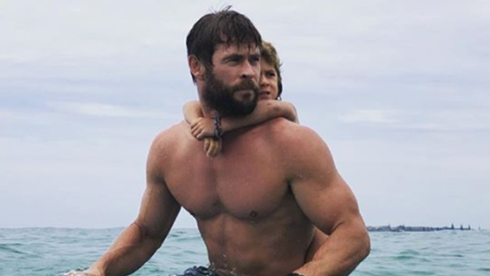 Watch Access Hollywood Interview: Chris Hemsworth Shows Off His Muscles ...