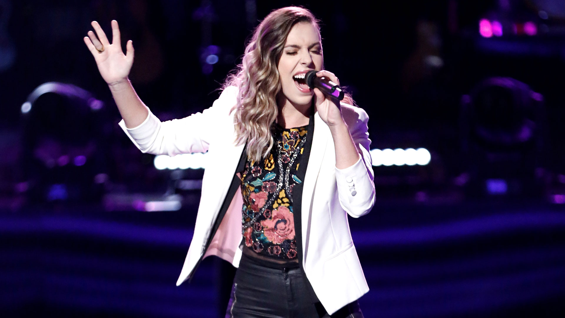 Watch The Voice Highlight: Jackie Foster: "Bring Me to Life" - NBC.com