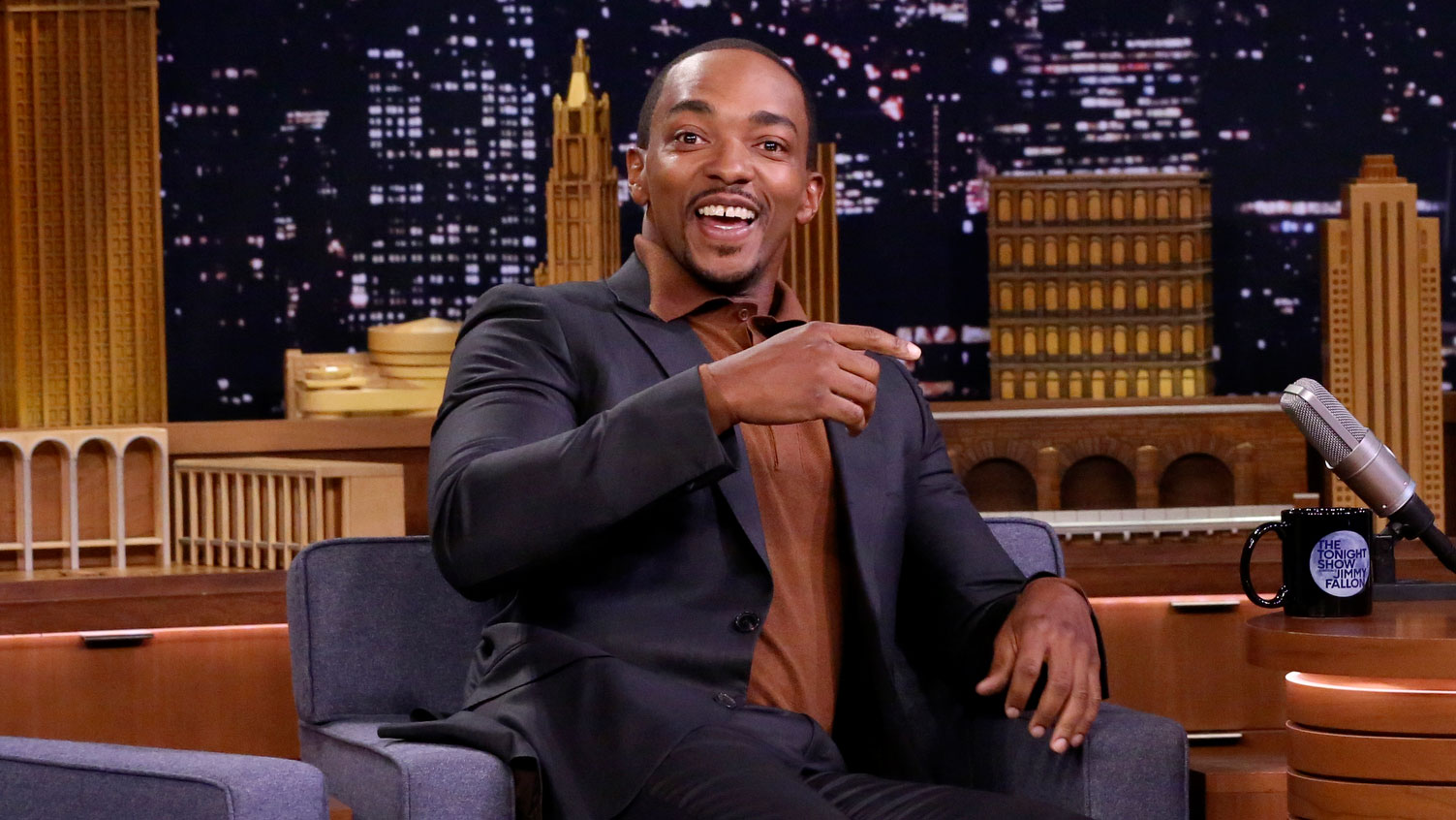 Watch The Tonight Show Starring Jimmy Fallon Interview: Anthony Mackie ...