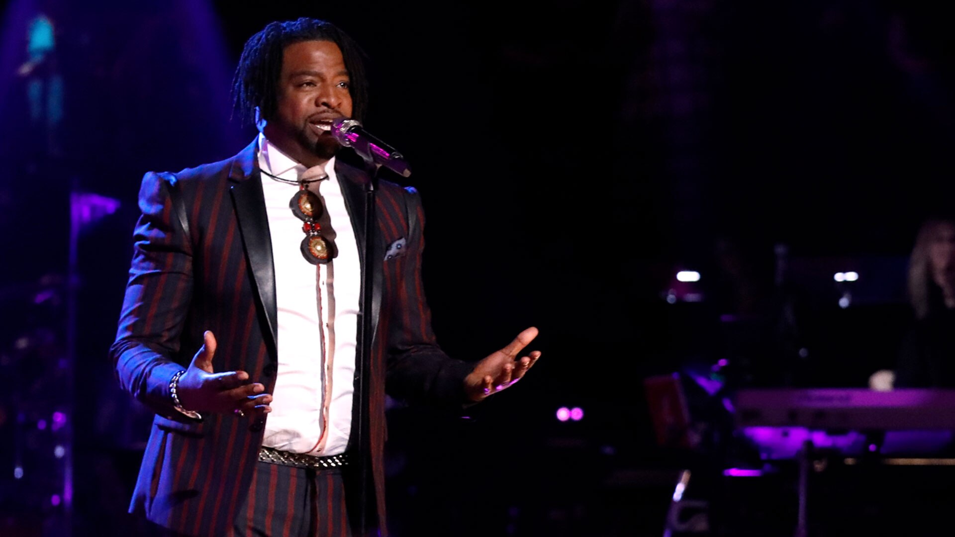Watch The Voice Highlight: D.R. King: "White Flag" - NBC.com