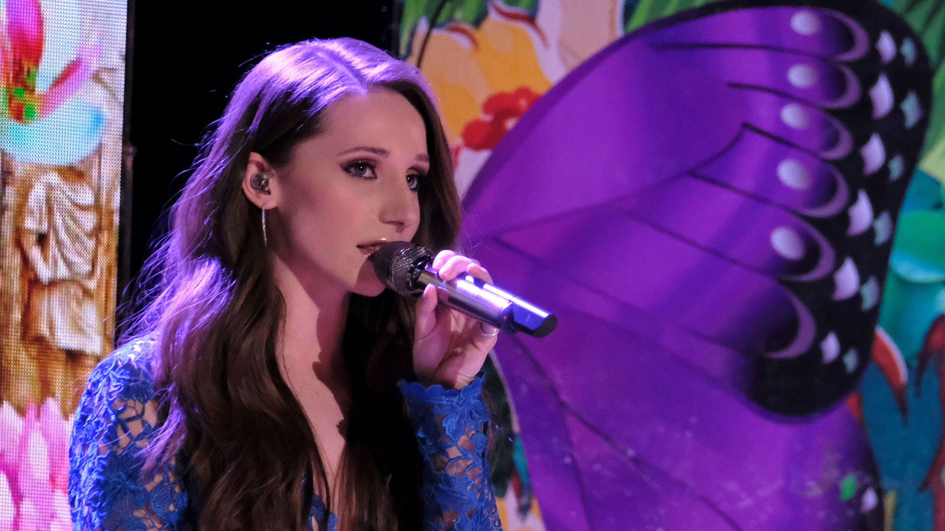 Watch The Voice Highlight: Jackie Verna: "Love Triangle" - NBC.com