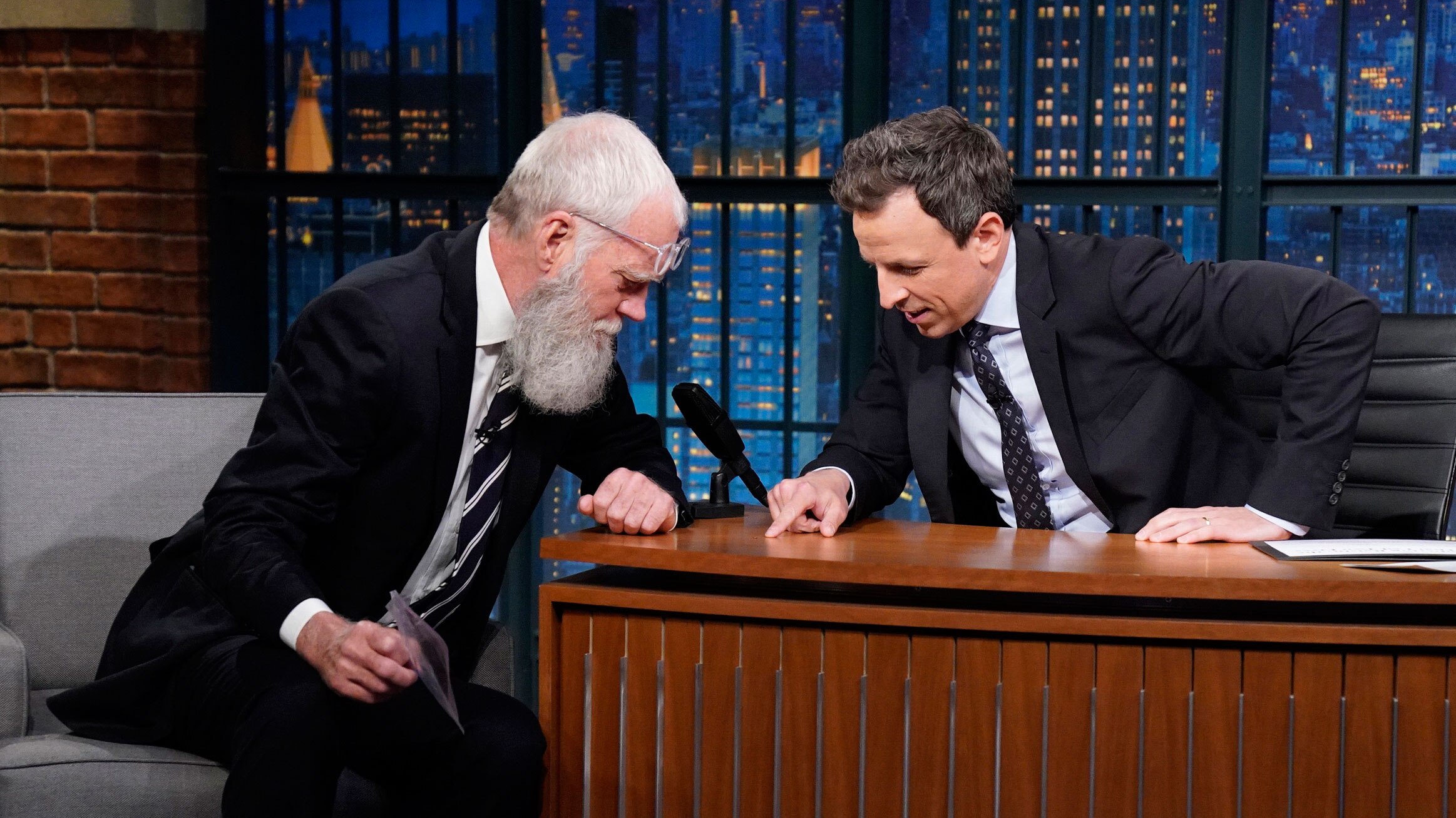 Watch Late Night with Seth Meyers Interview: David Letterman Gives Seth ...