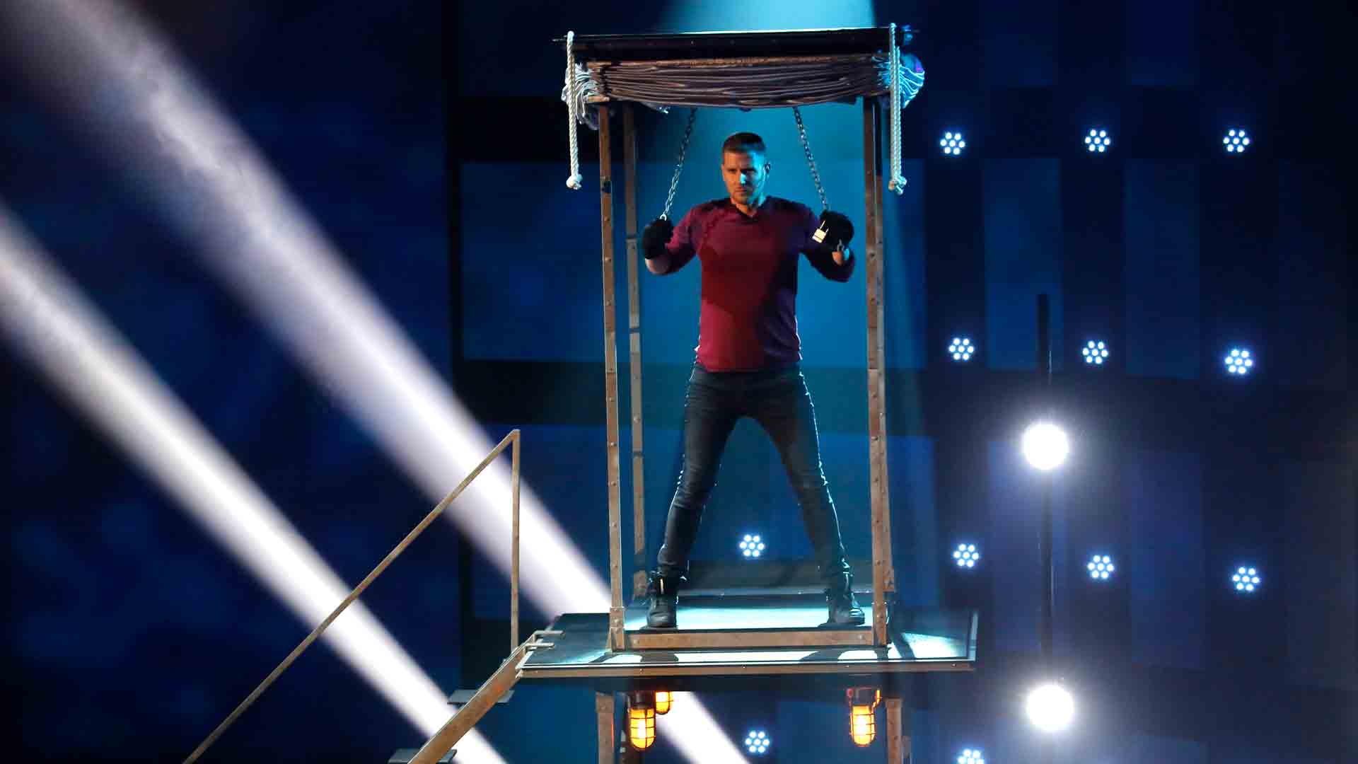 Watch America's Got Talent Highlight: Rob Lake - Judge Cuts - NBC.com