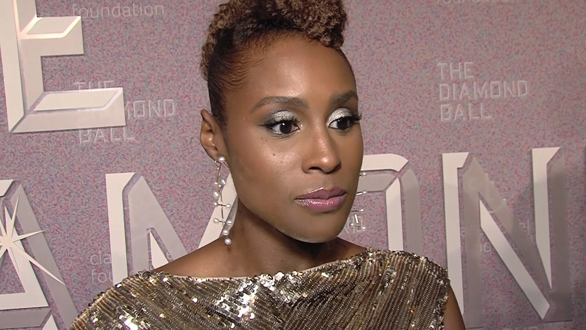 Watch Access Hollywood Interview: Issa Rae Has Her Dress Picked For The ...