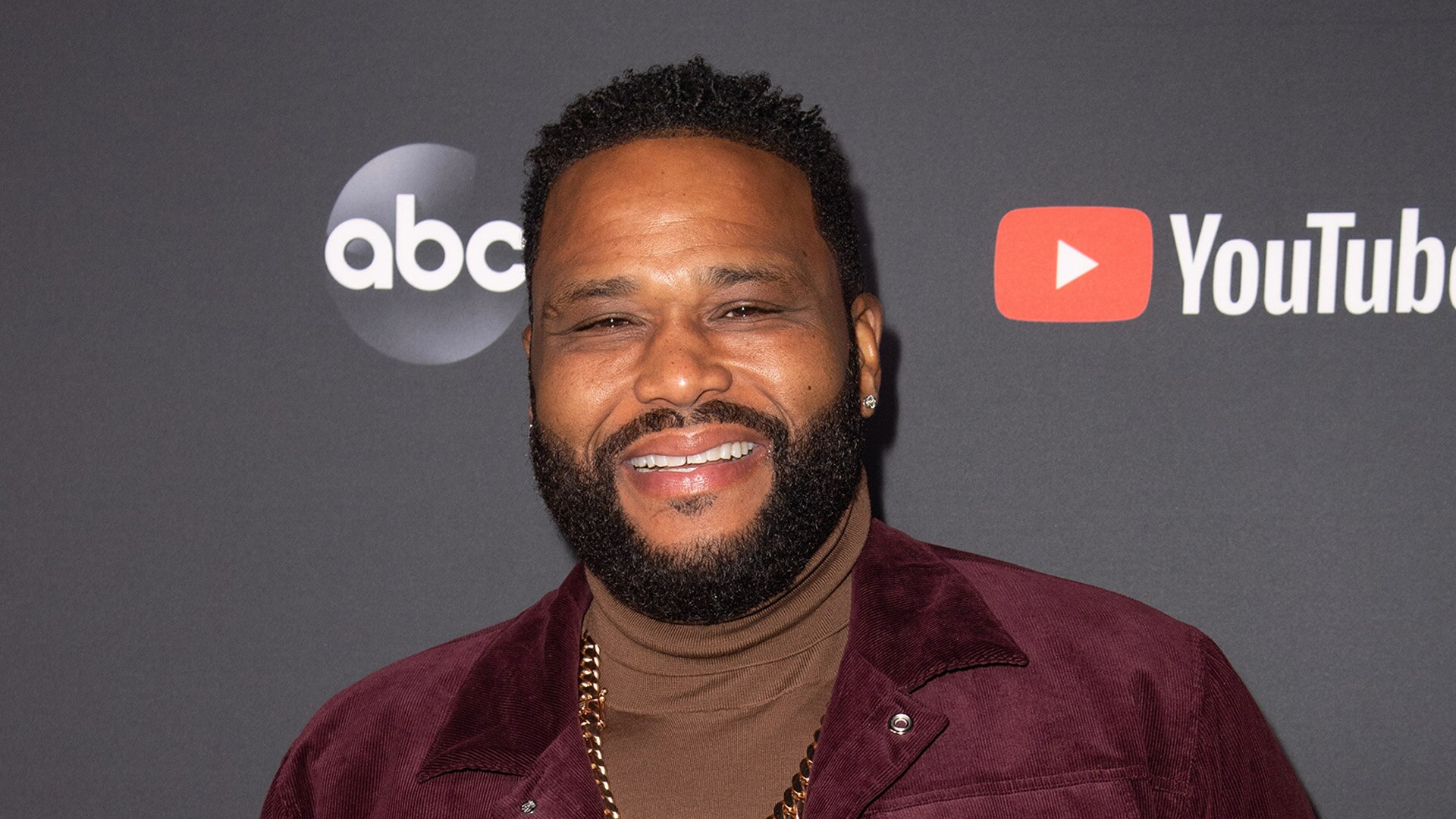 Watch Access Hollywood Interview: Anthony Anderson Sets A Guinness ...