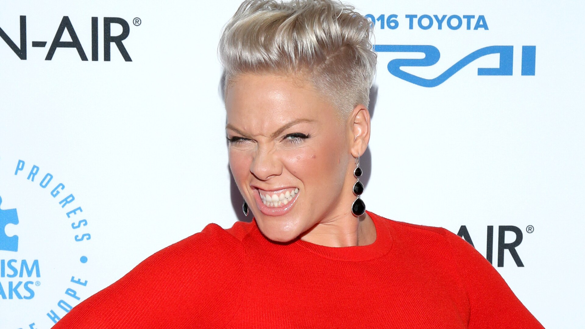 Watch Access Hollywood Interview: Pink Slams Haters Who Criticize Her ...