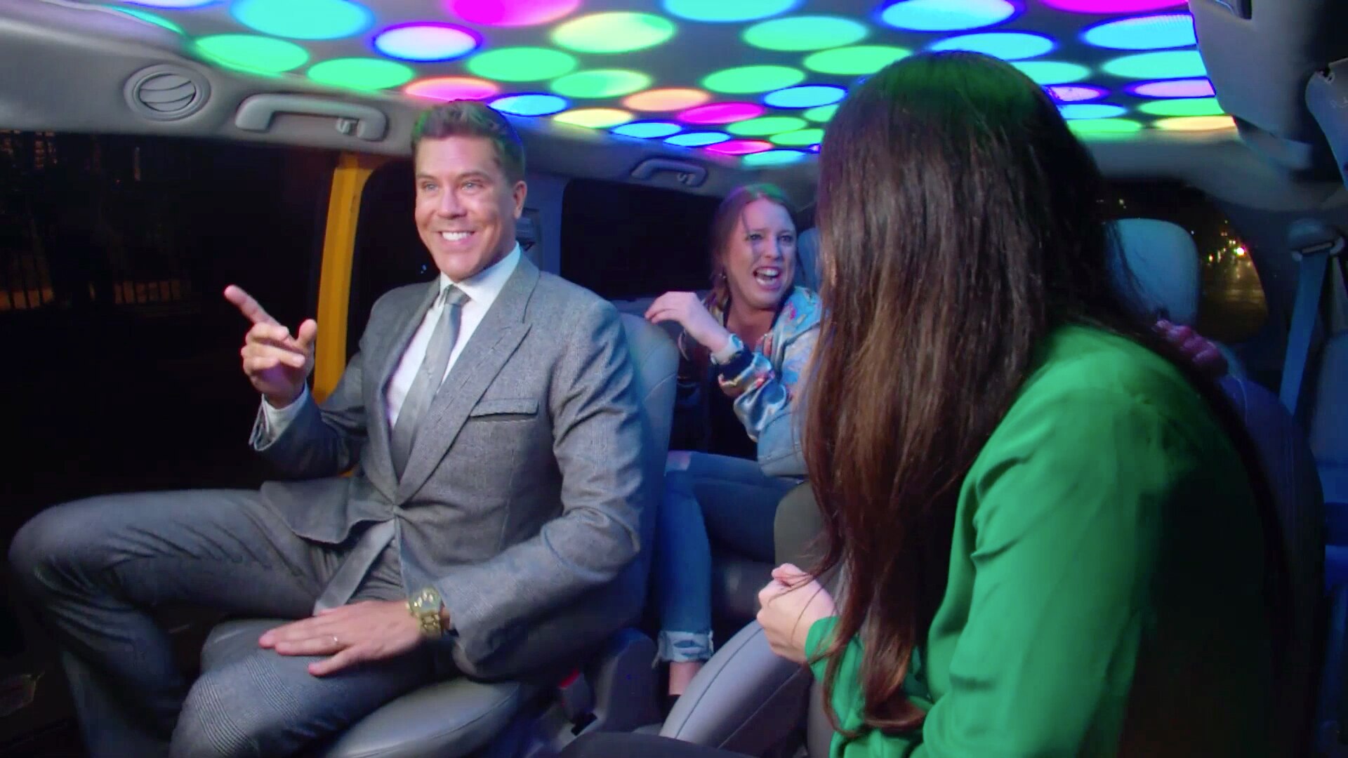 Watch Cash Cab Sneak Peek: These Cash Cab Riders Are In For a Million ...