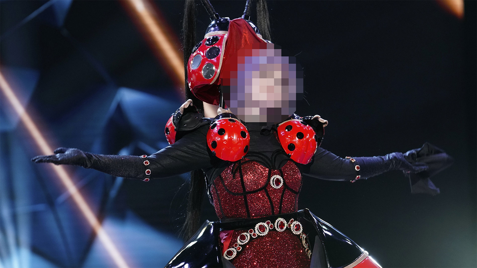 Watch Access Hollywood Interview: 'The Masked Singer' Ladybug Revealed ...