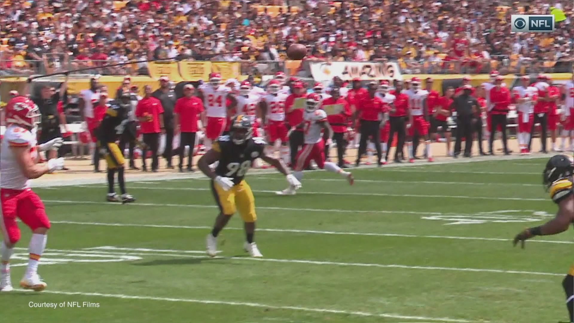 Watch 1st Look Episode: 1st Look: Football Special - The Whole 9 Yards ...