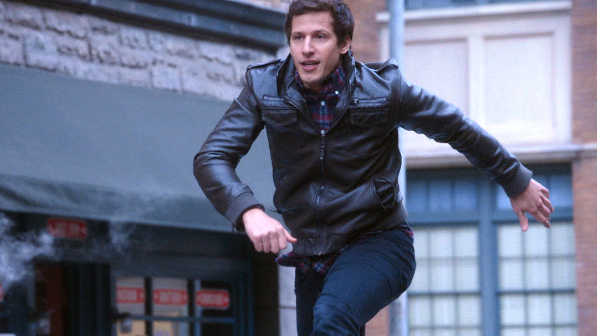 Watch Brooklyn Nine-Nine Highlight: Cold Open: Jake's Car Rooftop Foot ...